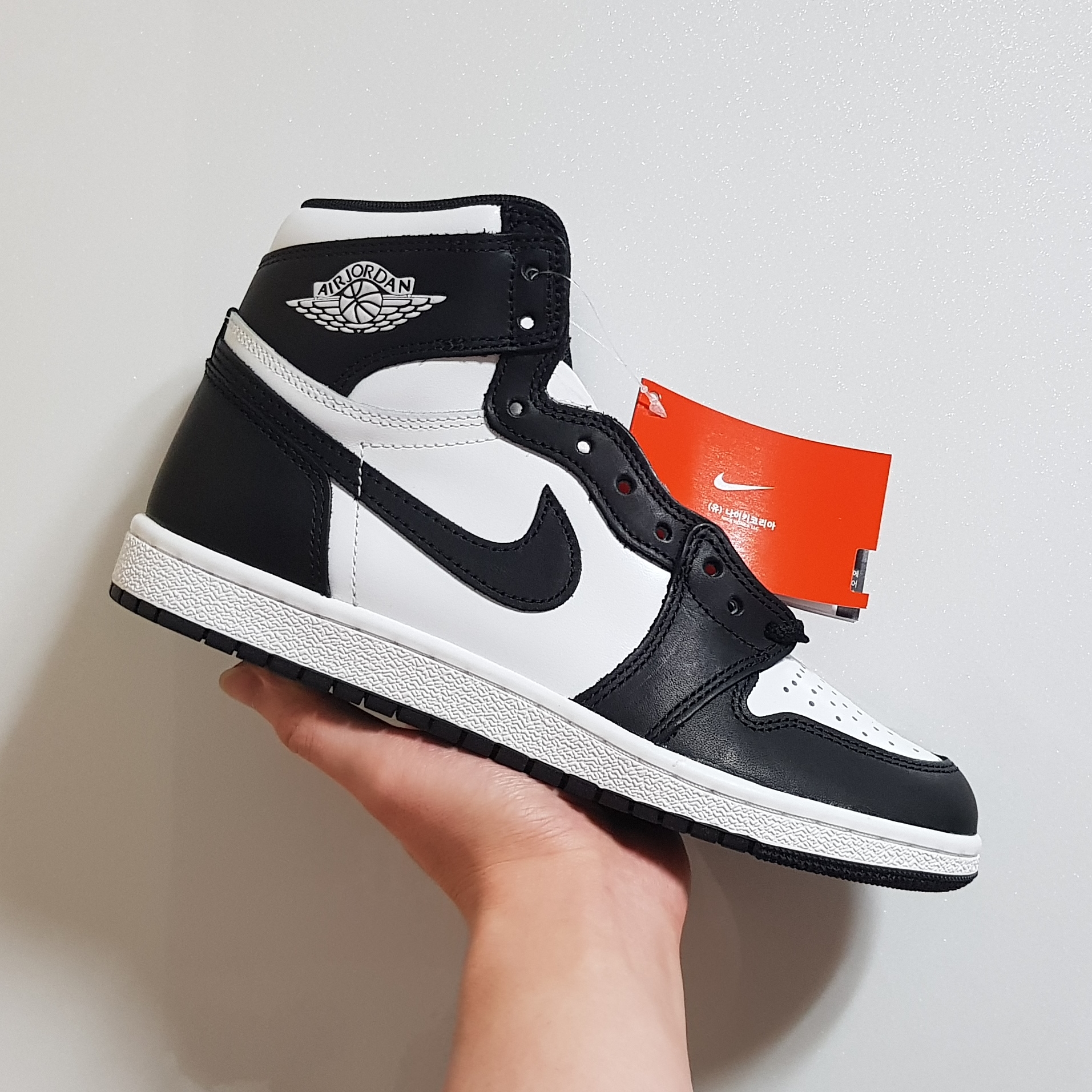 Huzzi (@h__________) 님의 게시물 | KREAM