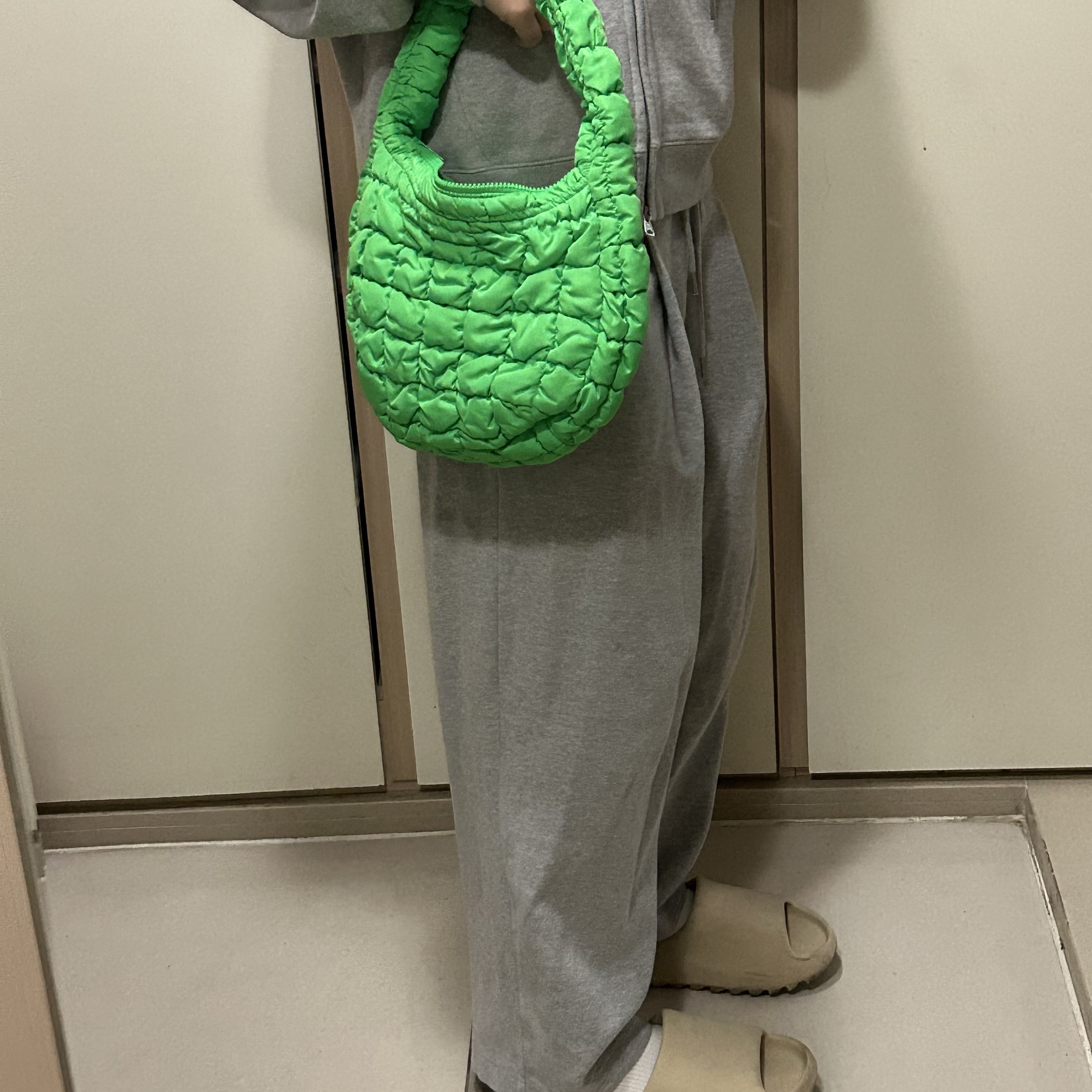 김뚱땡 (@zzung._.v) 님의 게시물 | KREAM