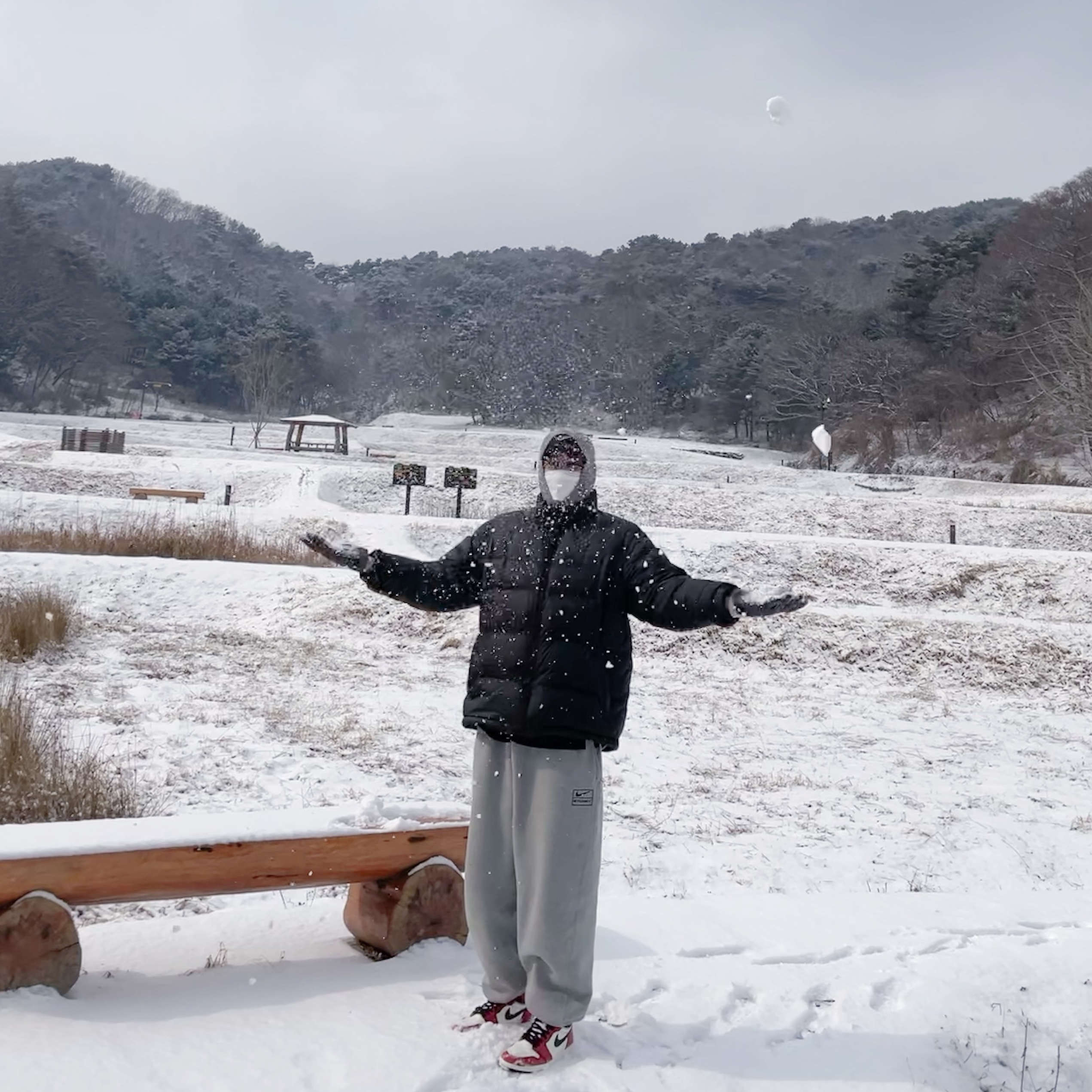 보안관 (@lastbook) 님의 게시물 | KREAM