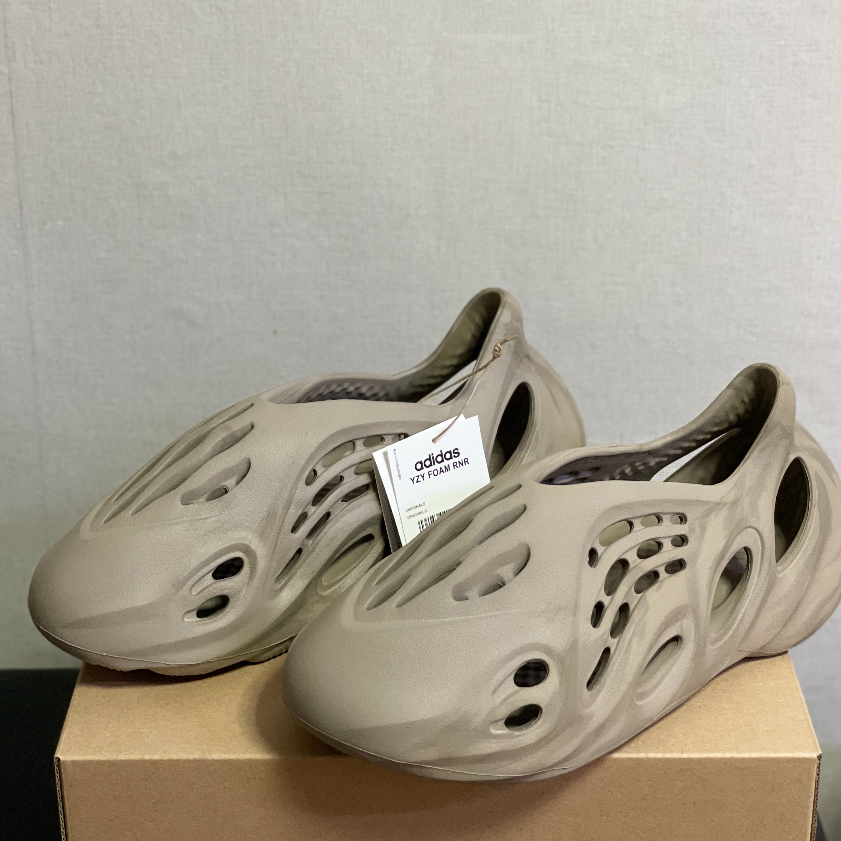 세마 (@gronring) 님의 게시물 | KREAM