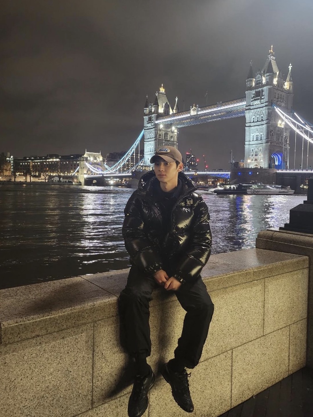 쇼핑 계획 짜는 사람 (@eyeshoppin) 님의 게시물 | KREAM