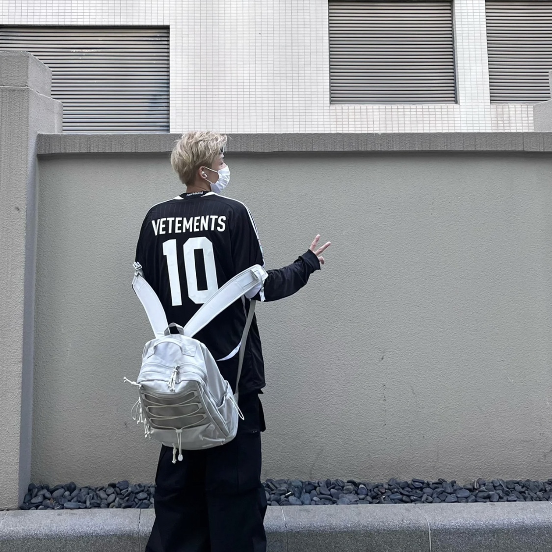 윈 (@edwin_seo) 님의 게시물 | KREAM