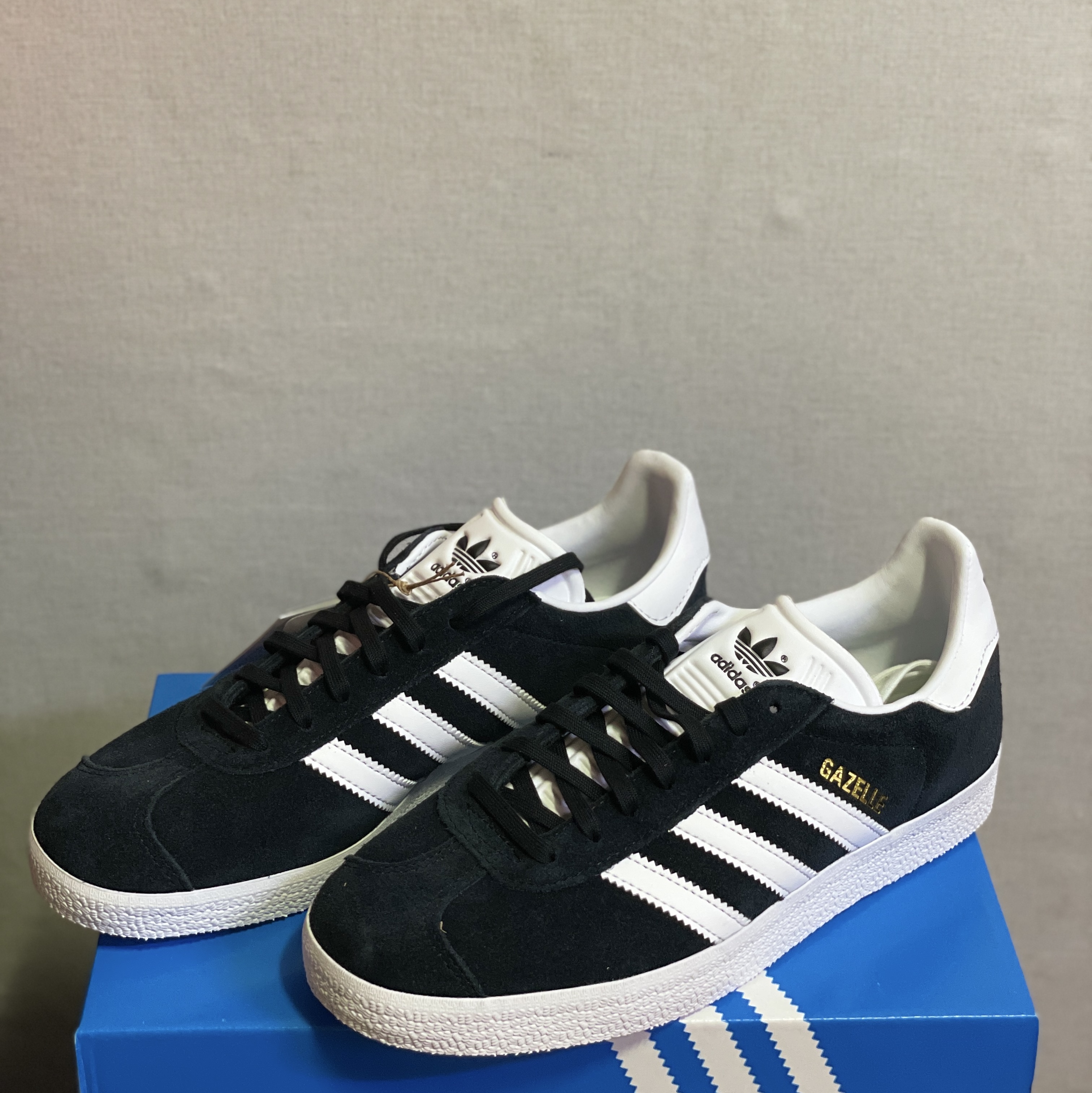 세마 (@gronring) 님의 게시물 | KREAM