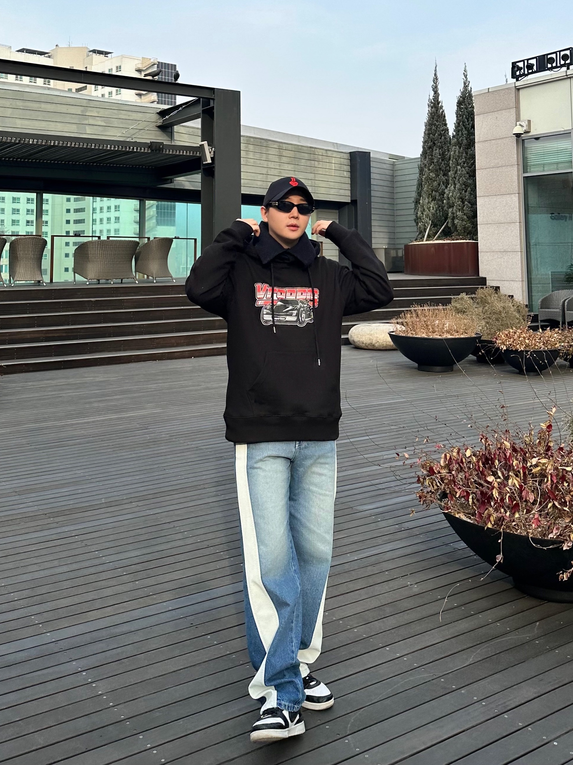 권영후 (@0_hxx_) 님의 게시물 | KREAM