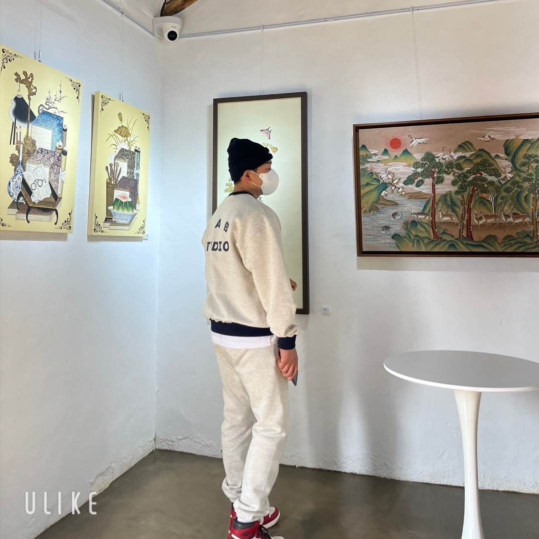 홀리듯 (@lchy2710) 님의 게시물 | KREAM