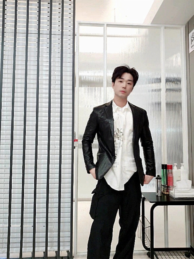 현종 (@hyun_iong1980) 님의 게시물 | KREAM