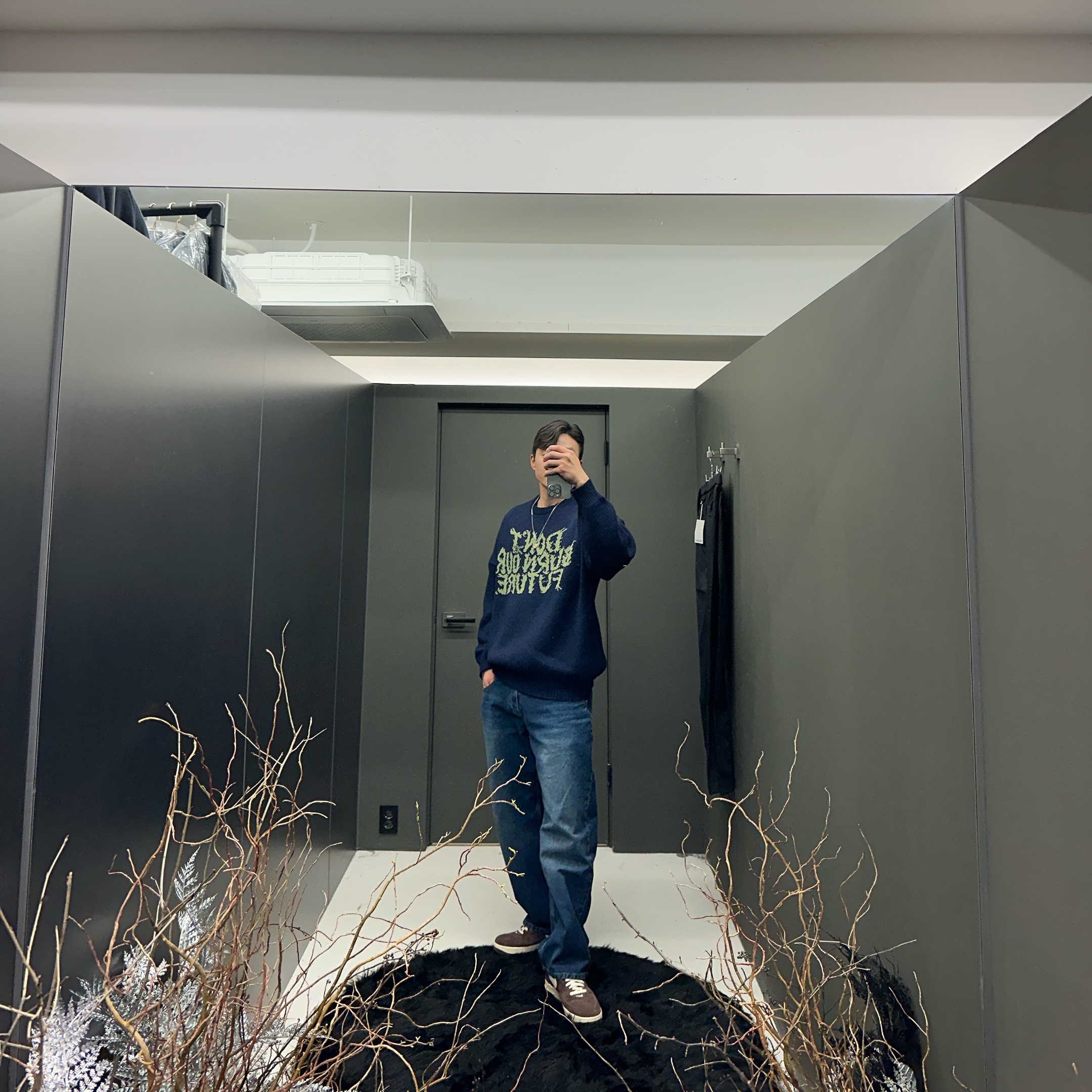 아이엠 ___llll___v (@___llll___v) 님의 게시물 | KREAM