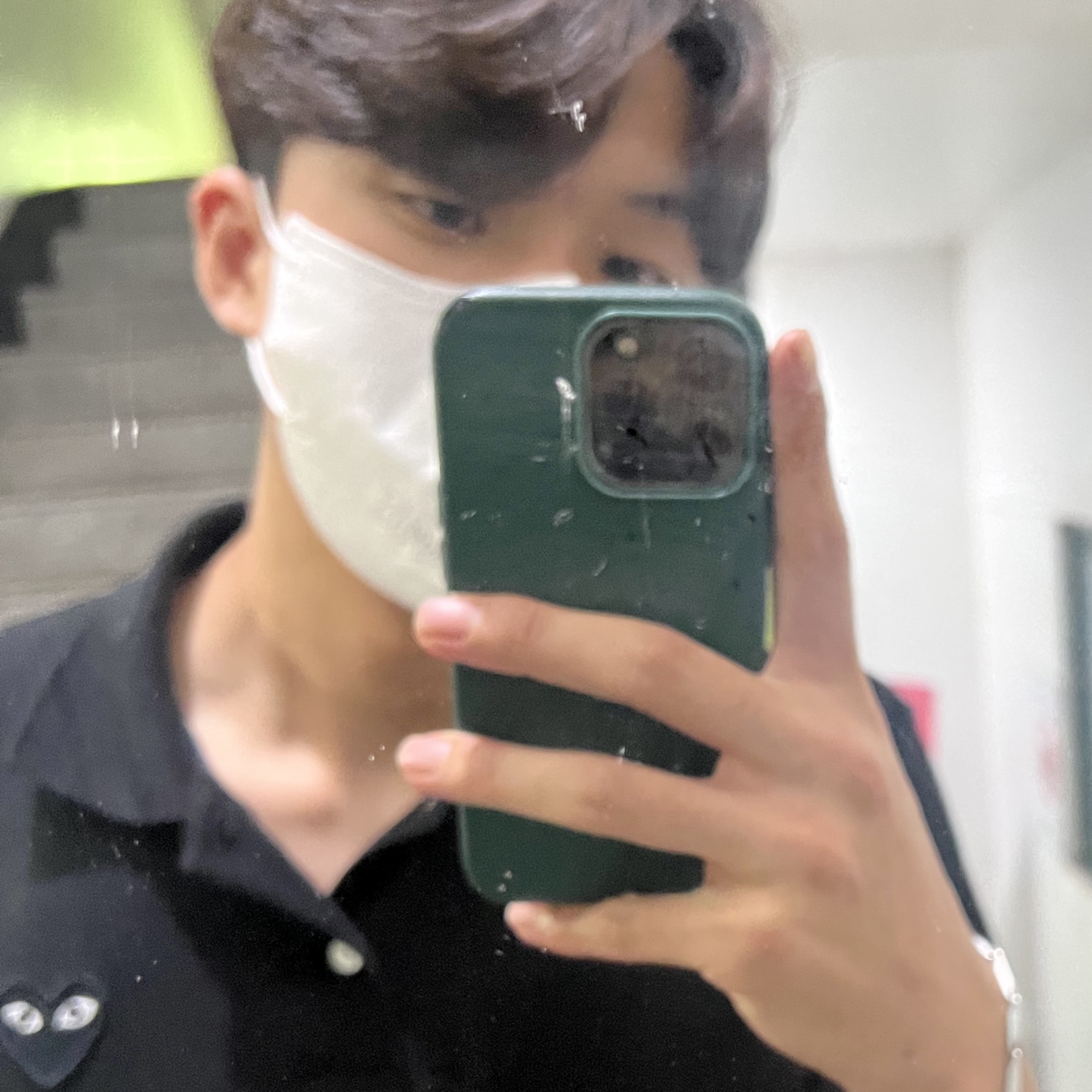 (@_jin_xcc) 님의 게시물 | KREAM