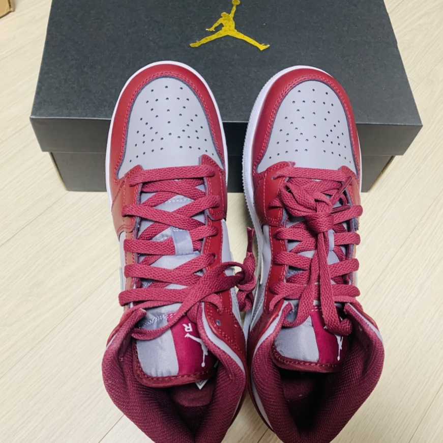 jinee (@jaygwon) 님의 게시물 | KREAM