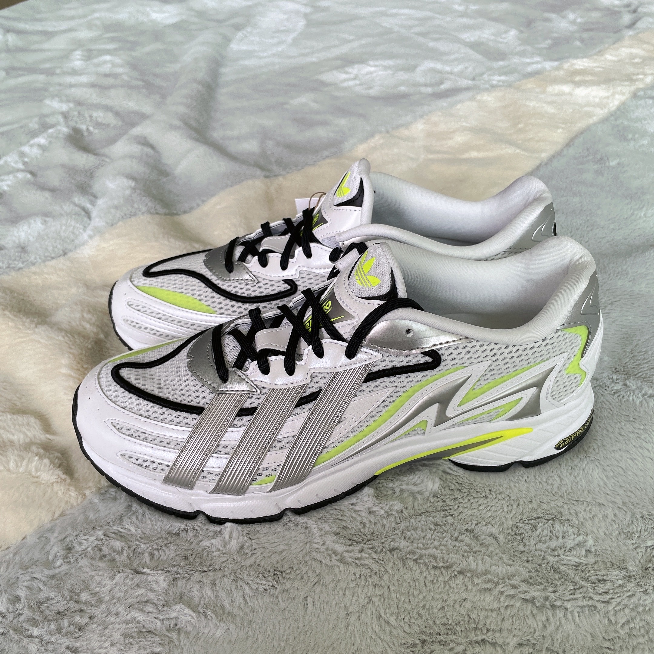 Lin (@bada_) 님의 게시물 | KREAM