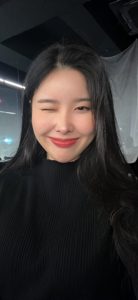 나히 (@nahee7537) 님의 게시물 | KREAM