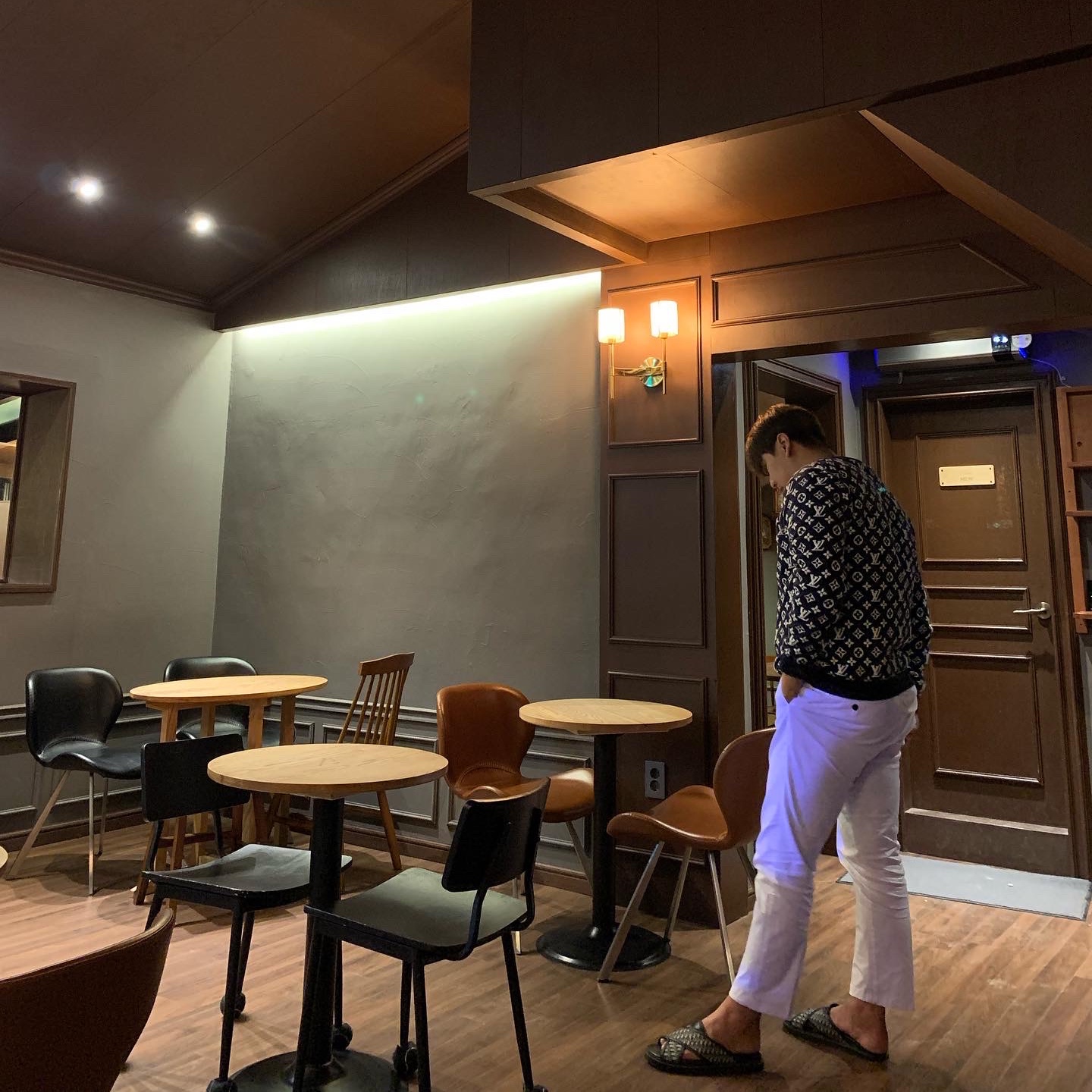 해피몽 (@happymong) 님의 게시물 | KREAM