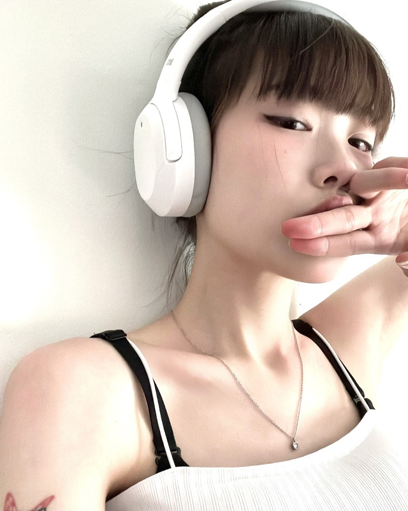 예린 (@ye_rin__03_) 님의 게시물 | KREAM