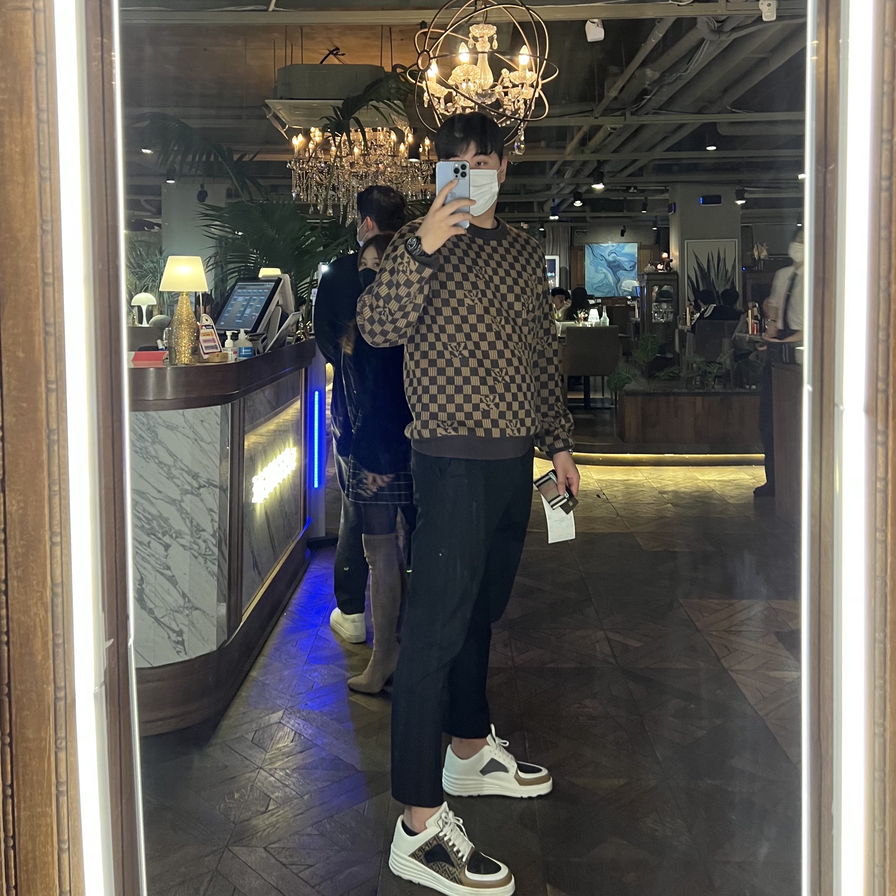 해피몽 (@happymong) 님의 게시물 | KREAM