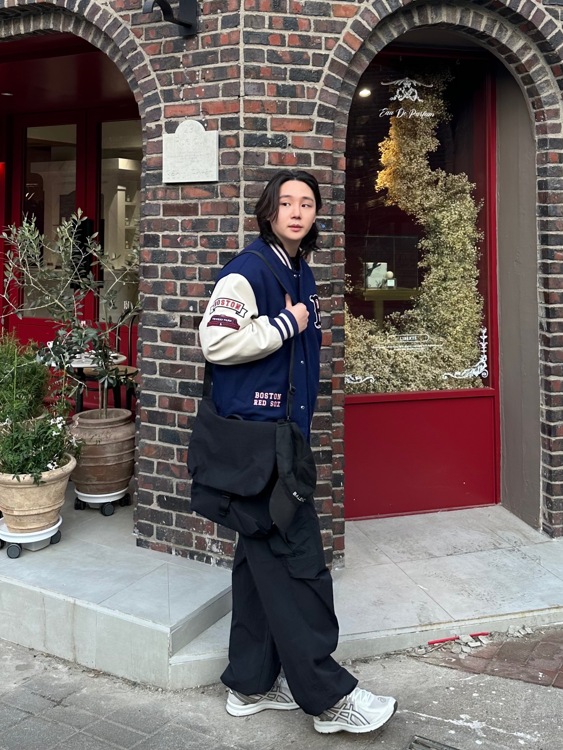 권영후 (@0_hxx_) 님의 게시물 | KREAM