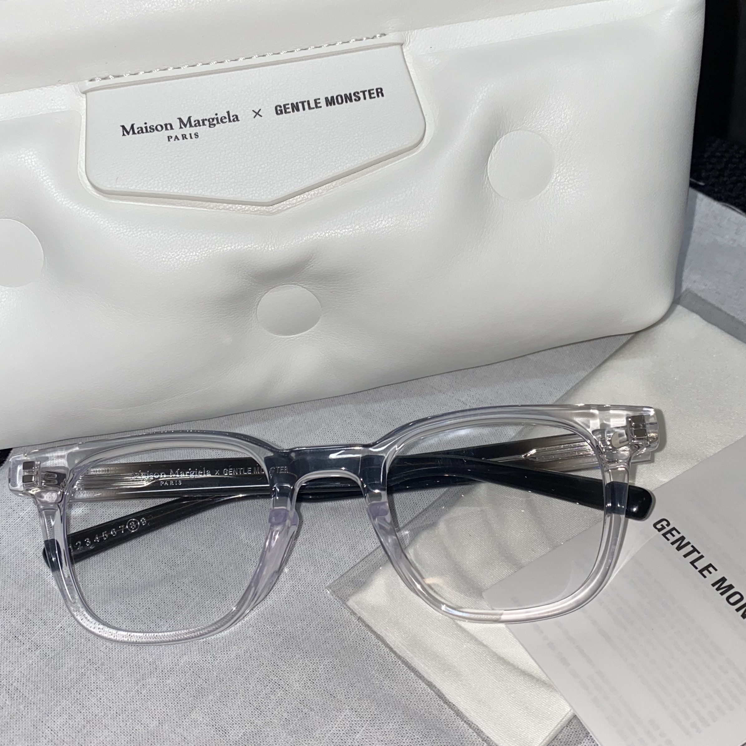 디온 (@dixn_pyn) 님의 게시물 | KREAM