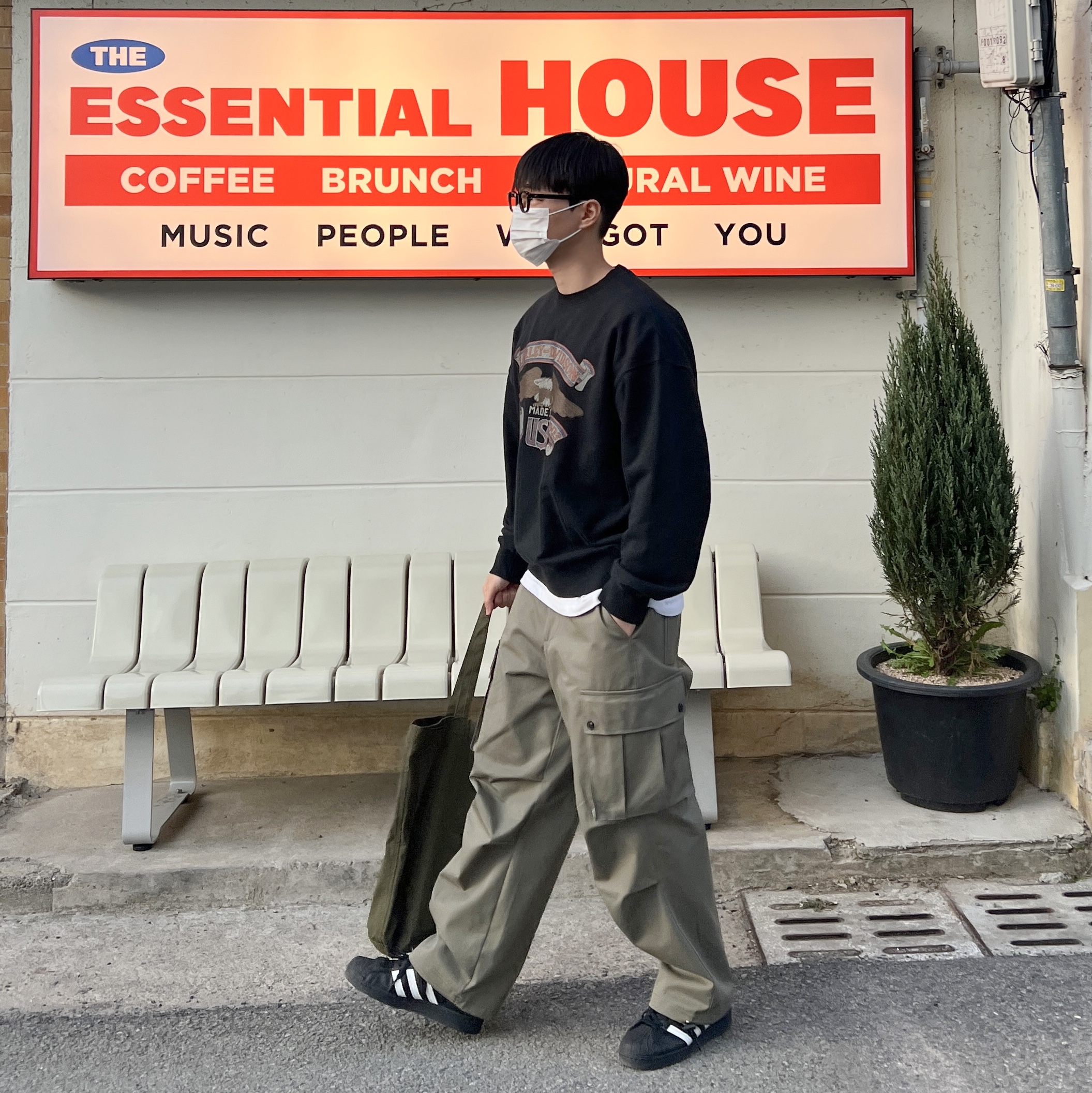 세현 (@me_iro) 님의 게시물 | KREAM