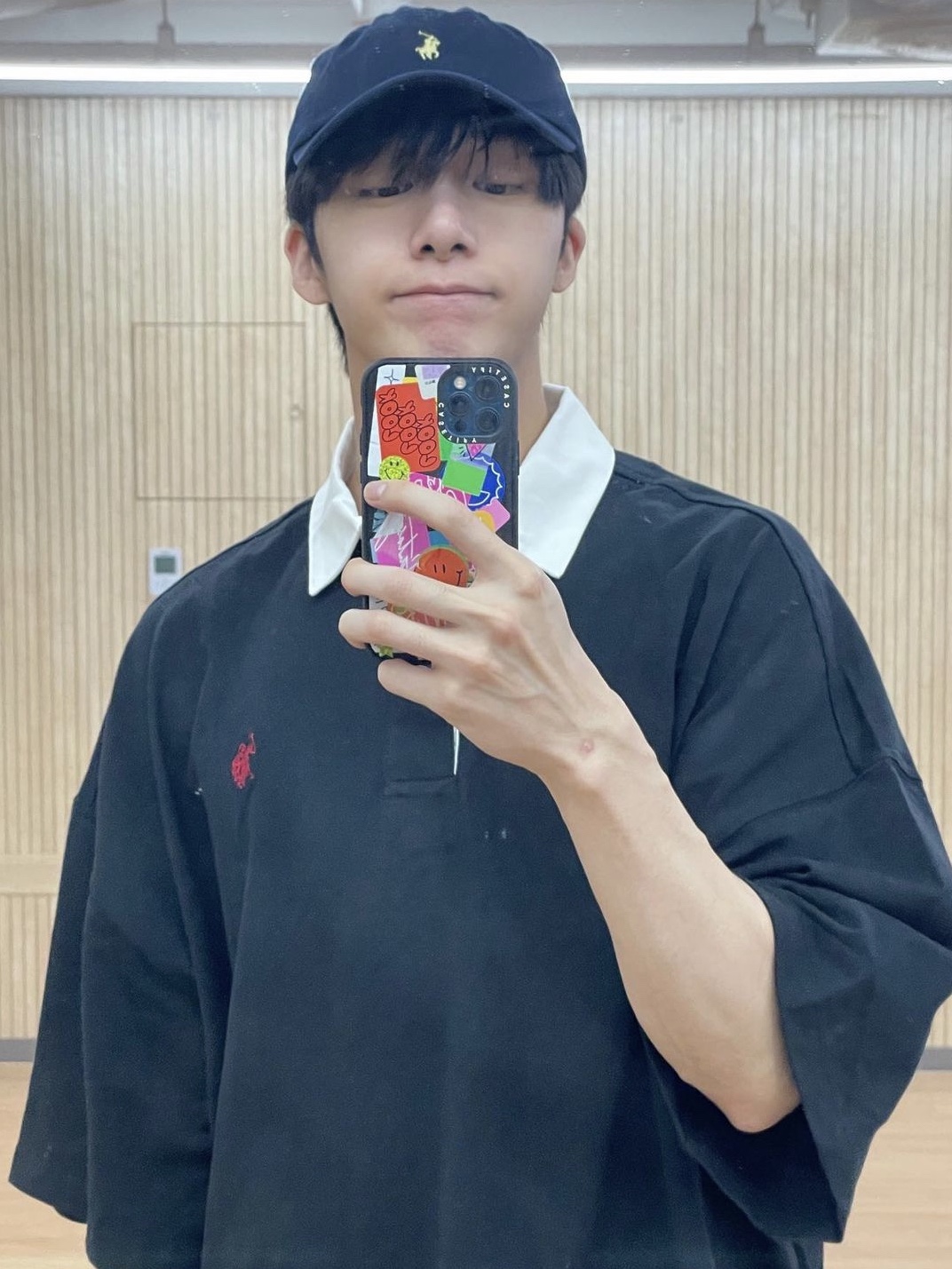 쇼핑 계획 짜는 사람 (@eyeshoppin) 님의 게시물 | KREAM