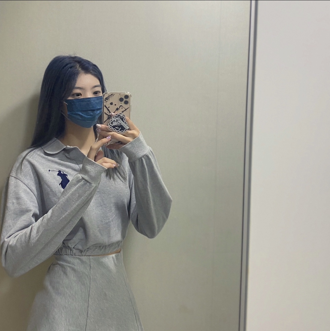 디온 (@dixn_pyn) 님의 게시물 | KREAM