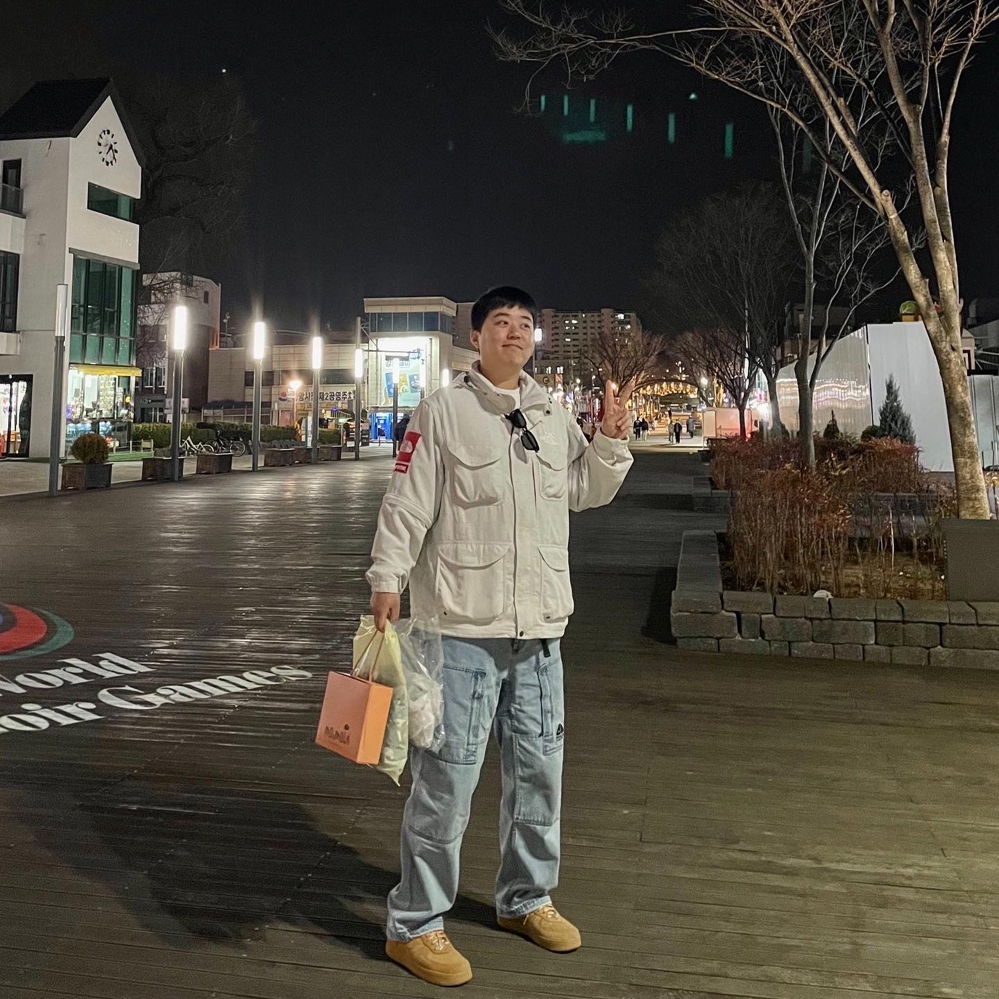 호춘이야 (@chokigood) 님의 게시물 | KREAM