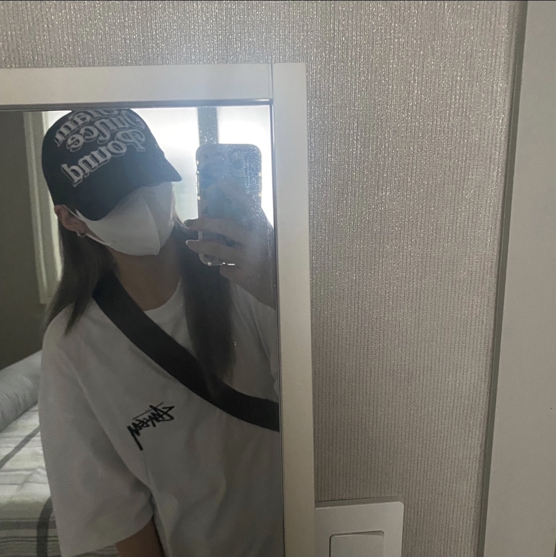 디온 (@dixn_pyn) 님의 게시물 | KREAM