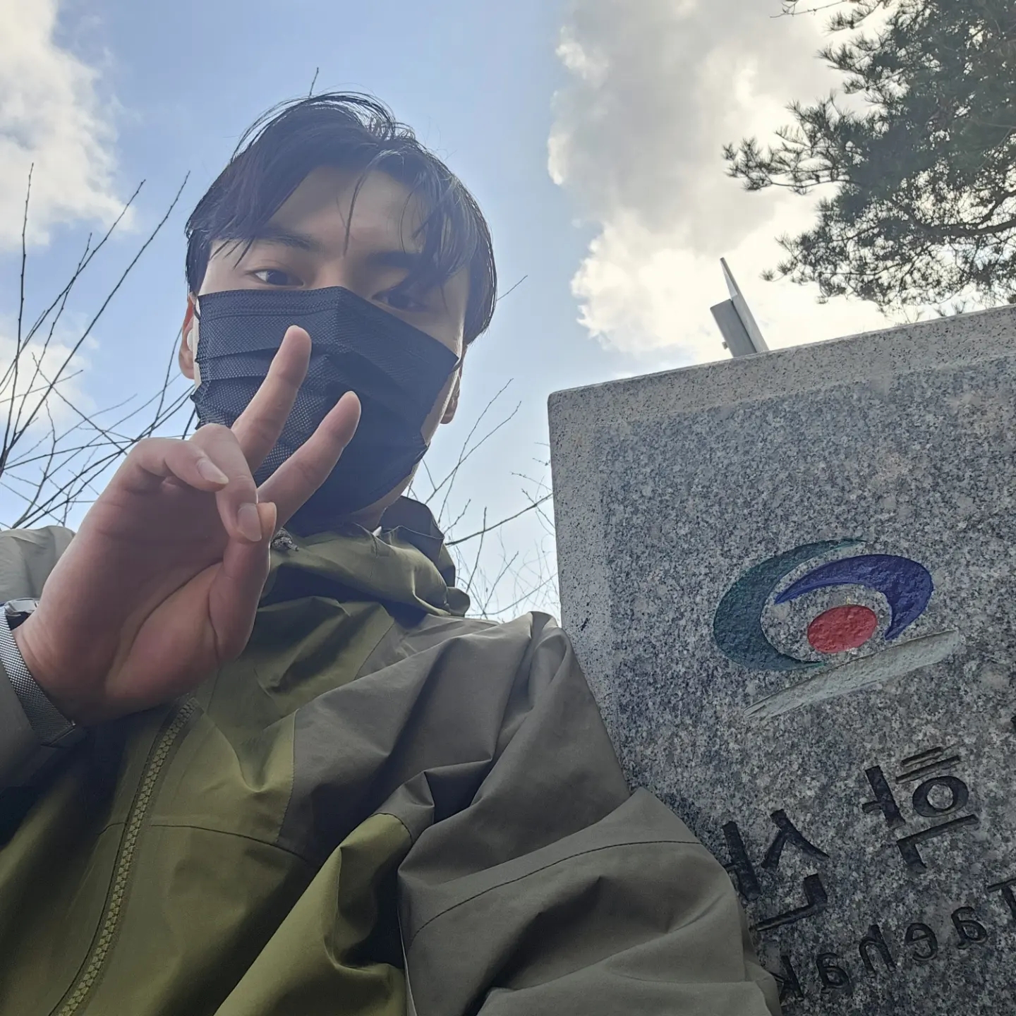 윤석 (@mega__seok) 님의 게시물 | KREAM