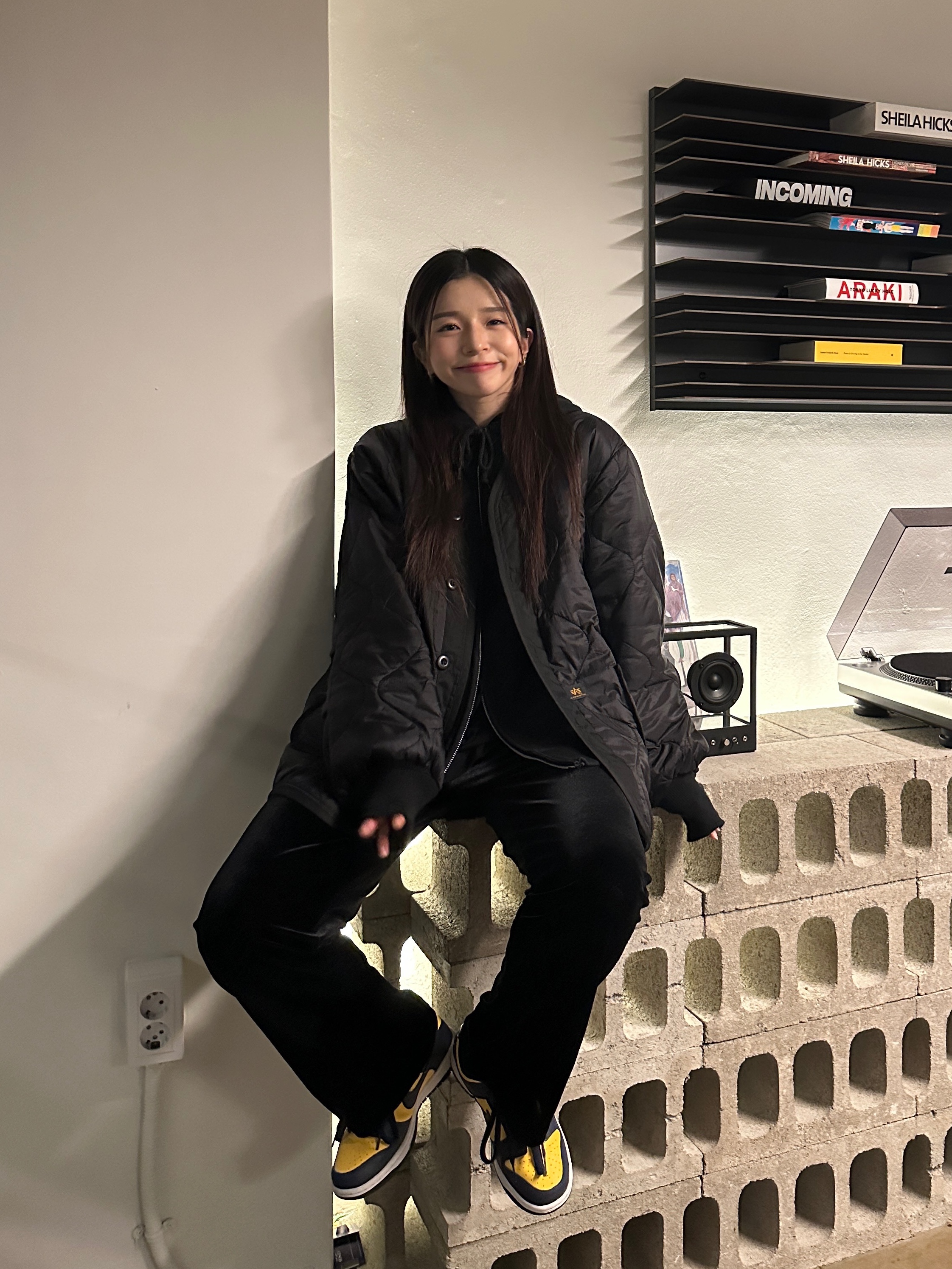 @d2_b_ (@d2_b_) 님의 게시물 | KREAM