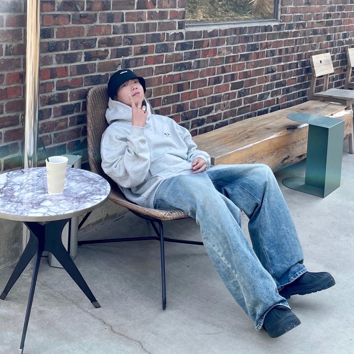 서비 (@hee_seop) 님의 게시물 | KREAM