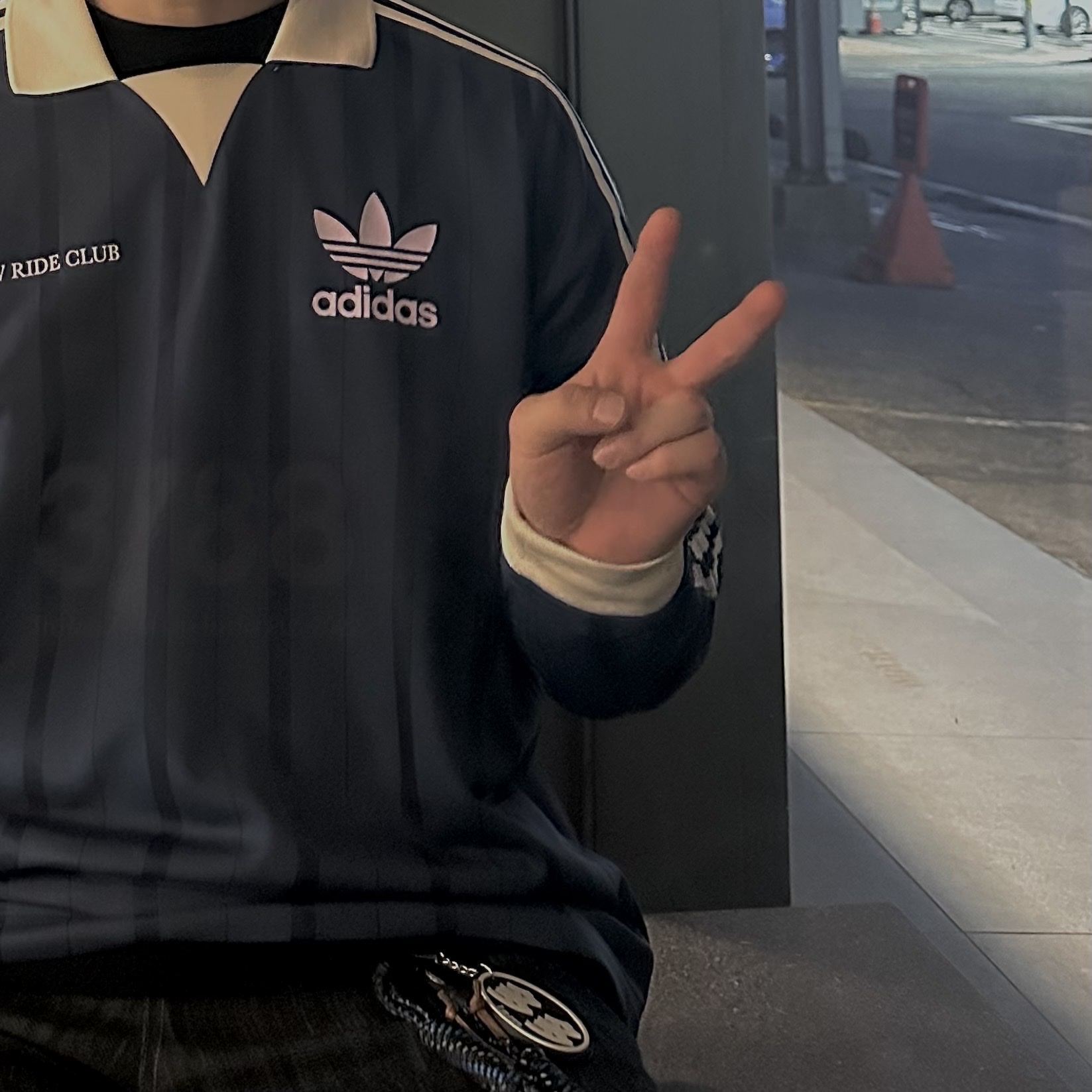 (@zerozzang_) 님의 게시물 | KREAM