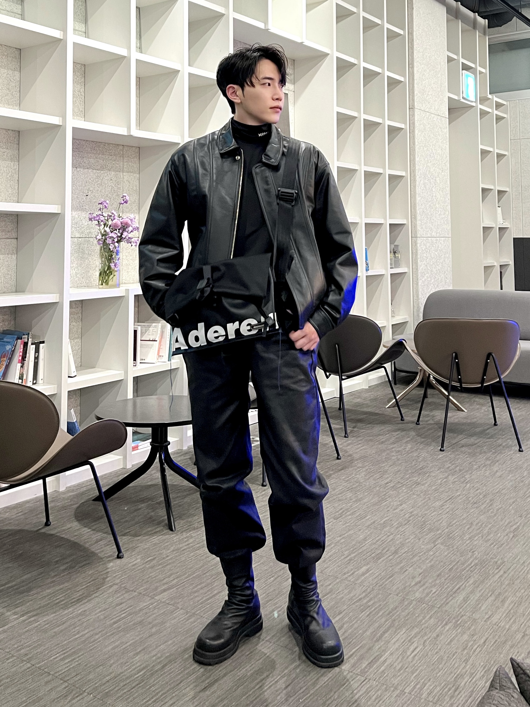 종현 (@h.yun_b) 님의 게시물 | KREAM