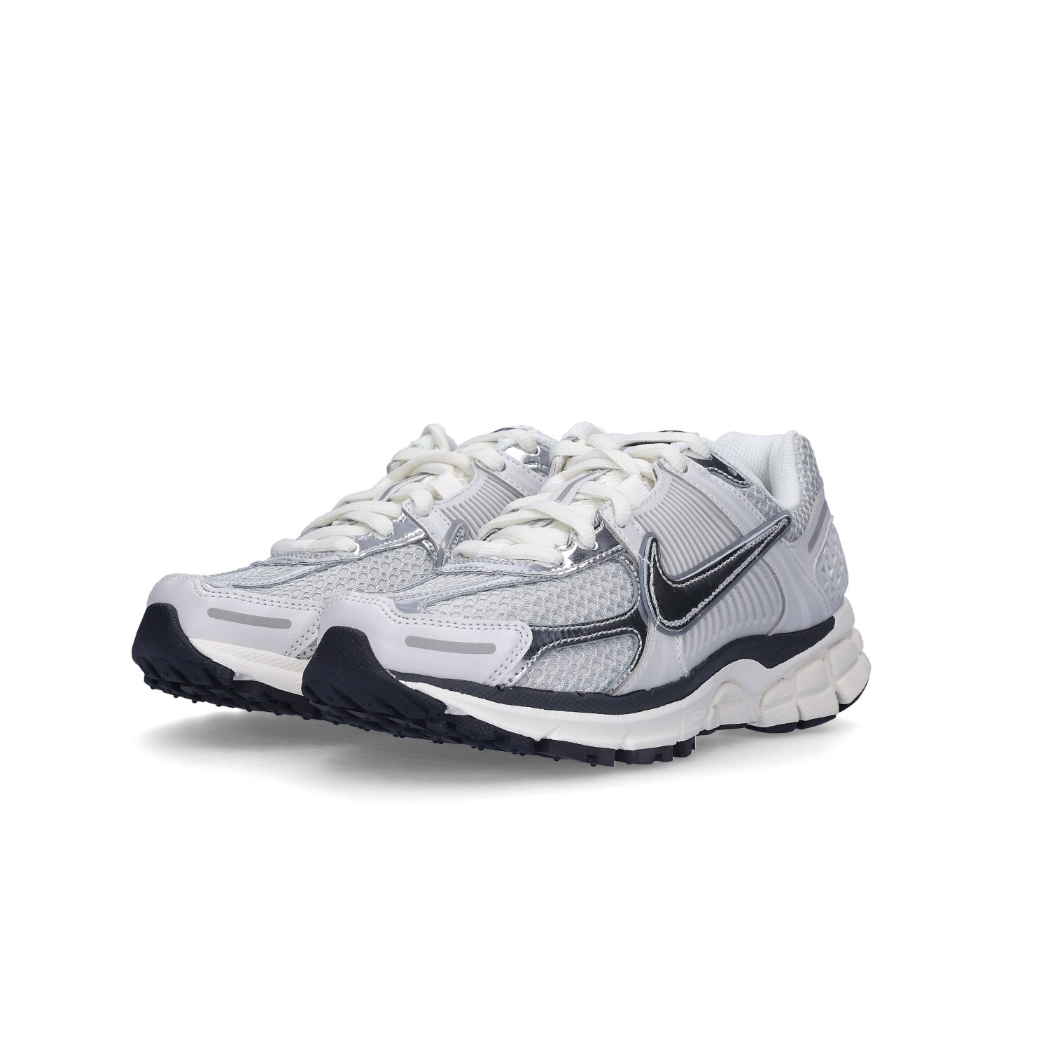 (W) 나이키 줌 보메로 5 포톤 더스트 앤 메탈릭 실버 | KREAM