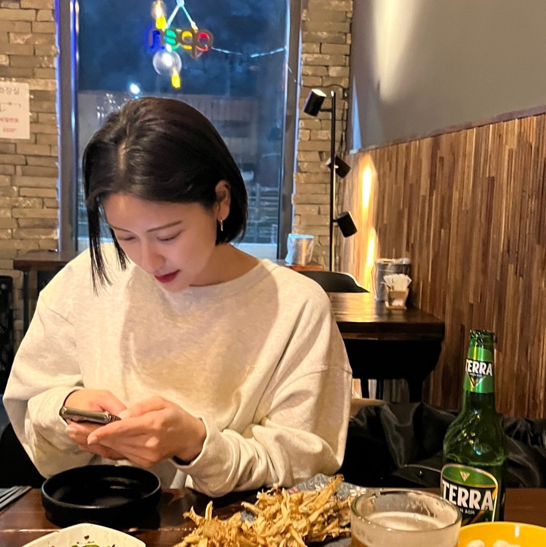 전소이 (@jeon_soi) 님의 게시물 | KREAM