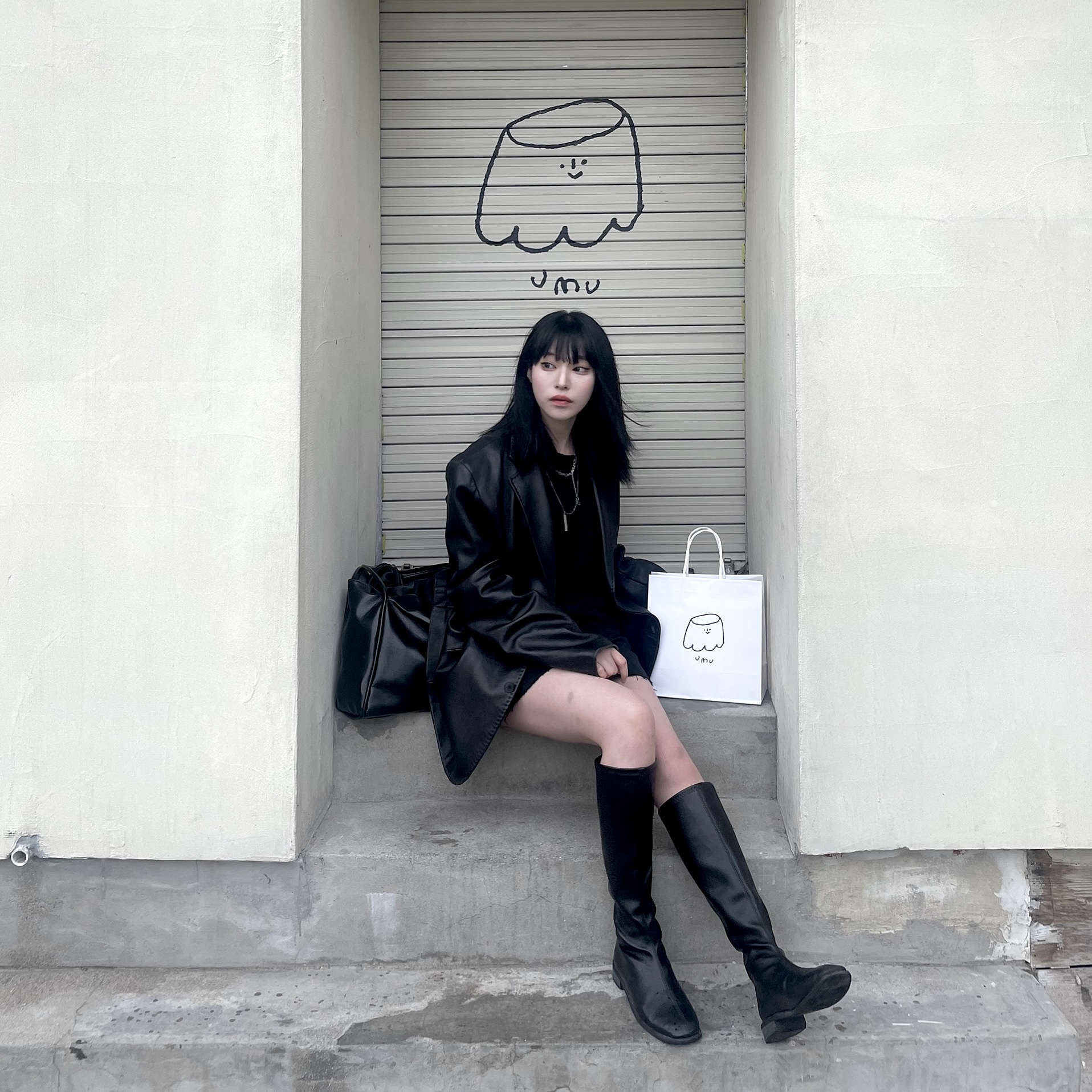 지니 (@jinihiii) 님의 게시물 | KREAM