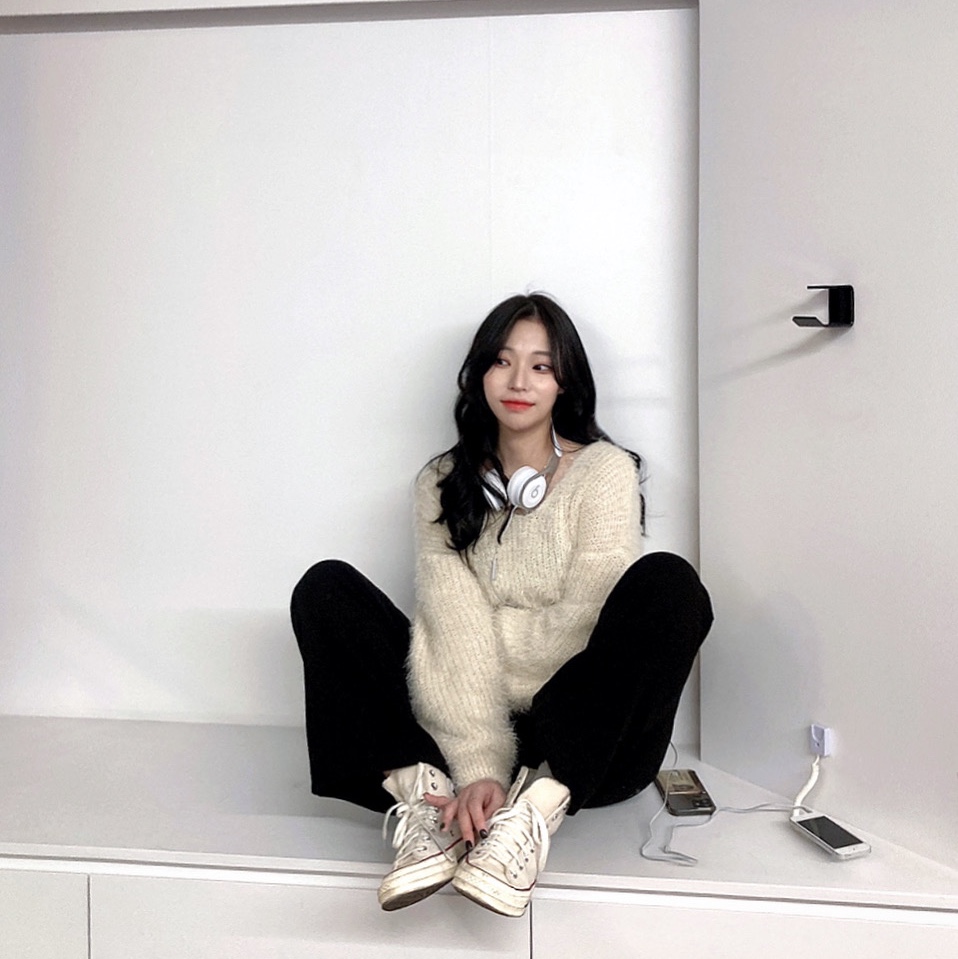 지니 (@jinihiii) 님의 게시물 | KREAM