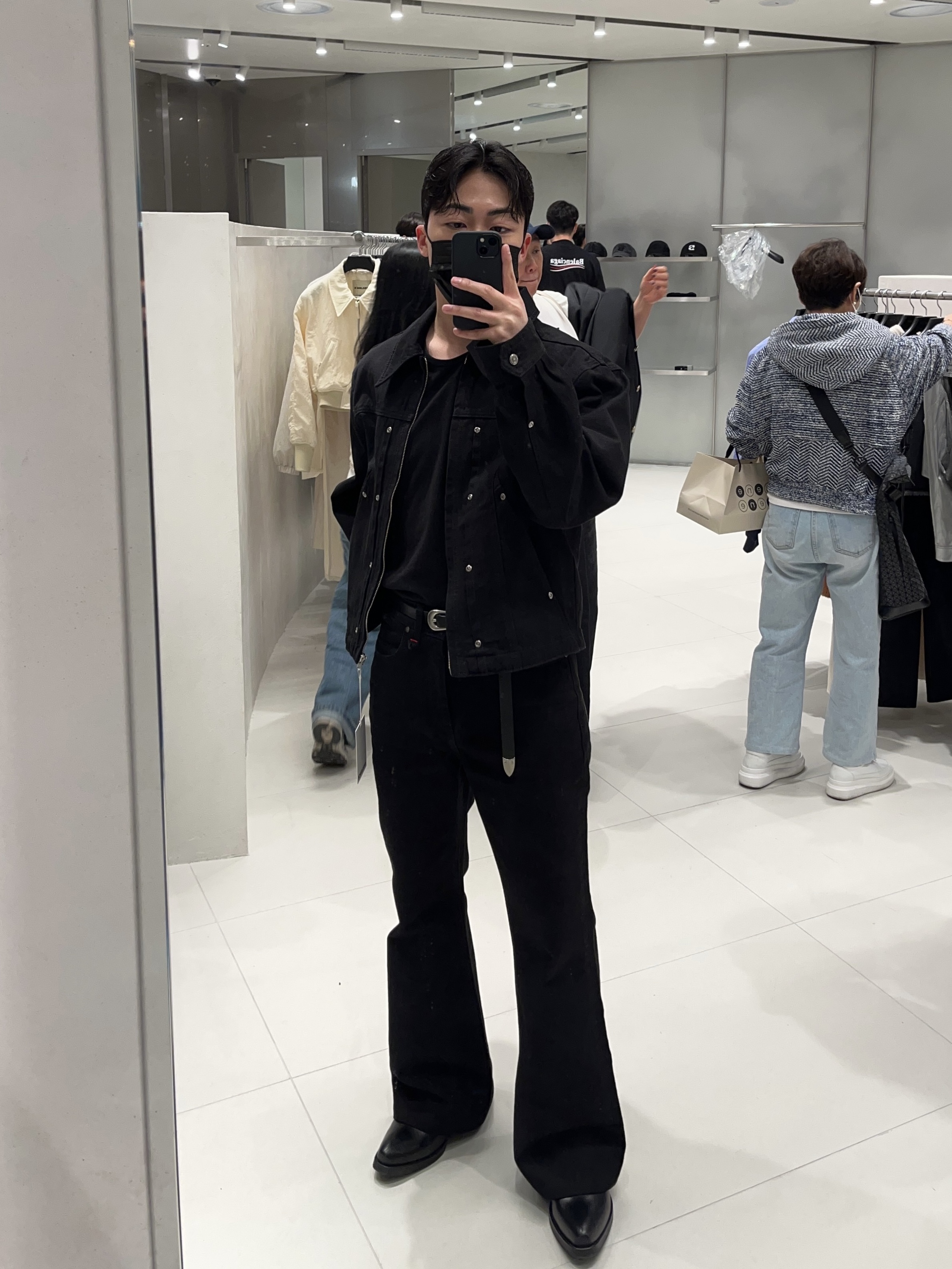 HYUNWOO🐜 (@hwxxz) 님의 게시물 | KREAM