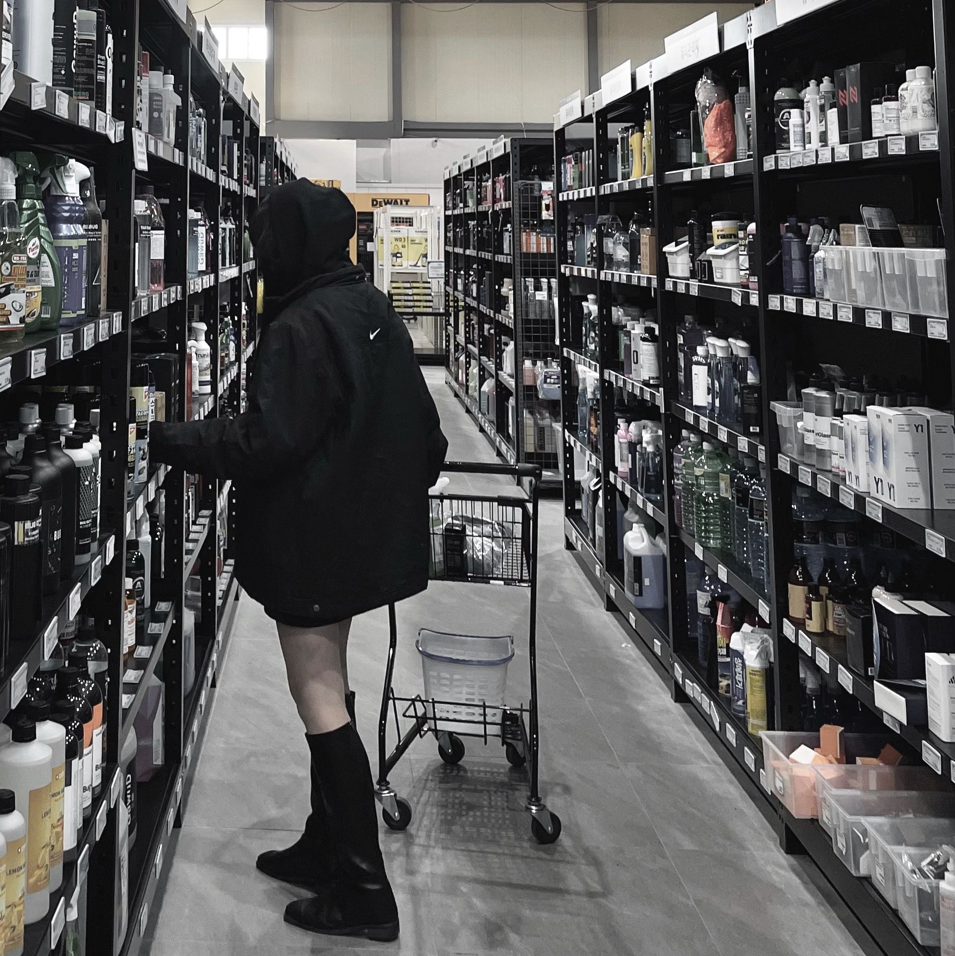 지니 (@jinihiii) 님의 게시물 | KREAM