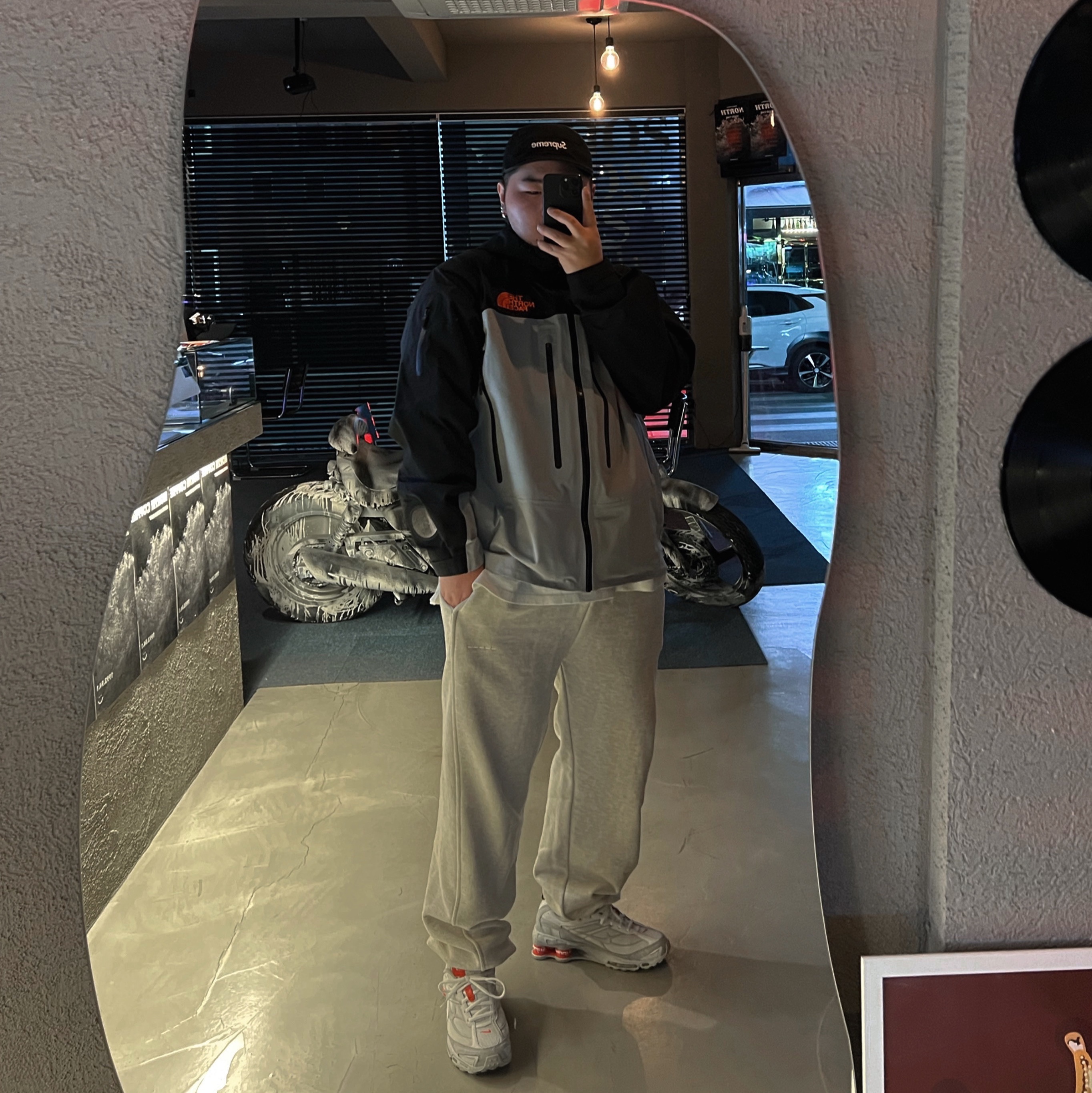 현일 (@illusian3) 님의 게시물 | KREAM