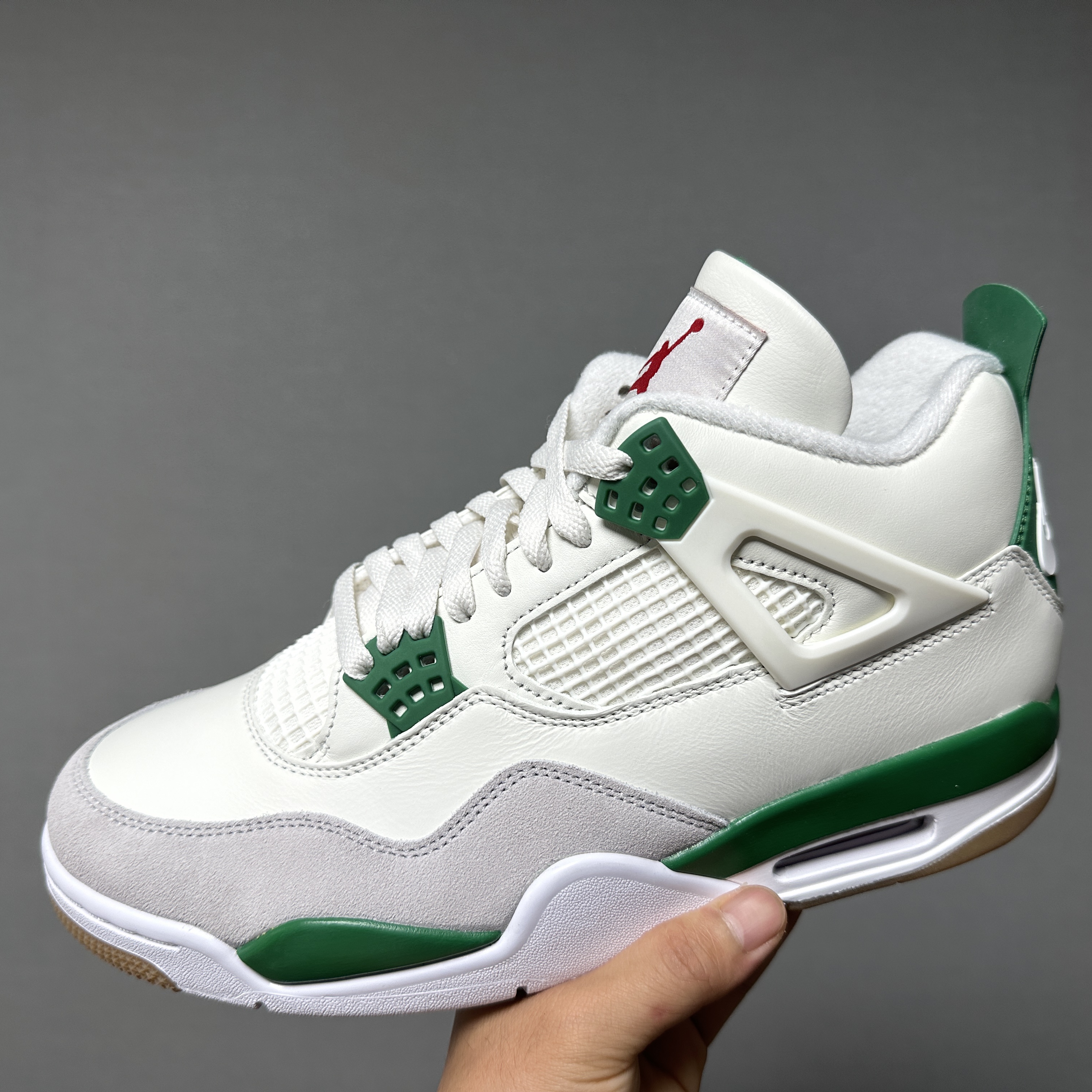 @acgacg) 님의 게시물 | KREAM