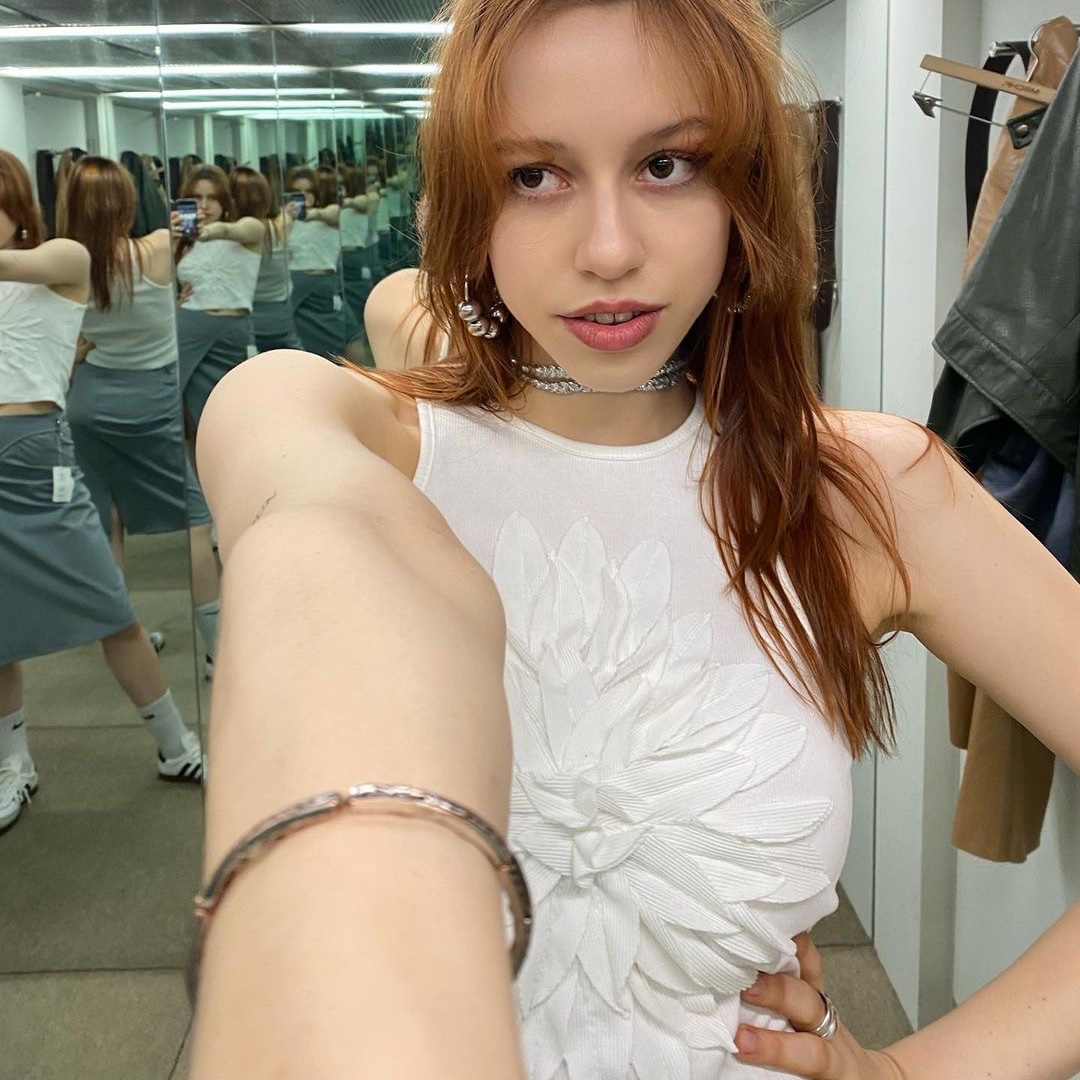 (@collect_any) 님의 게시물 | KREAM