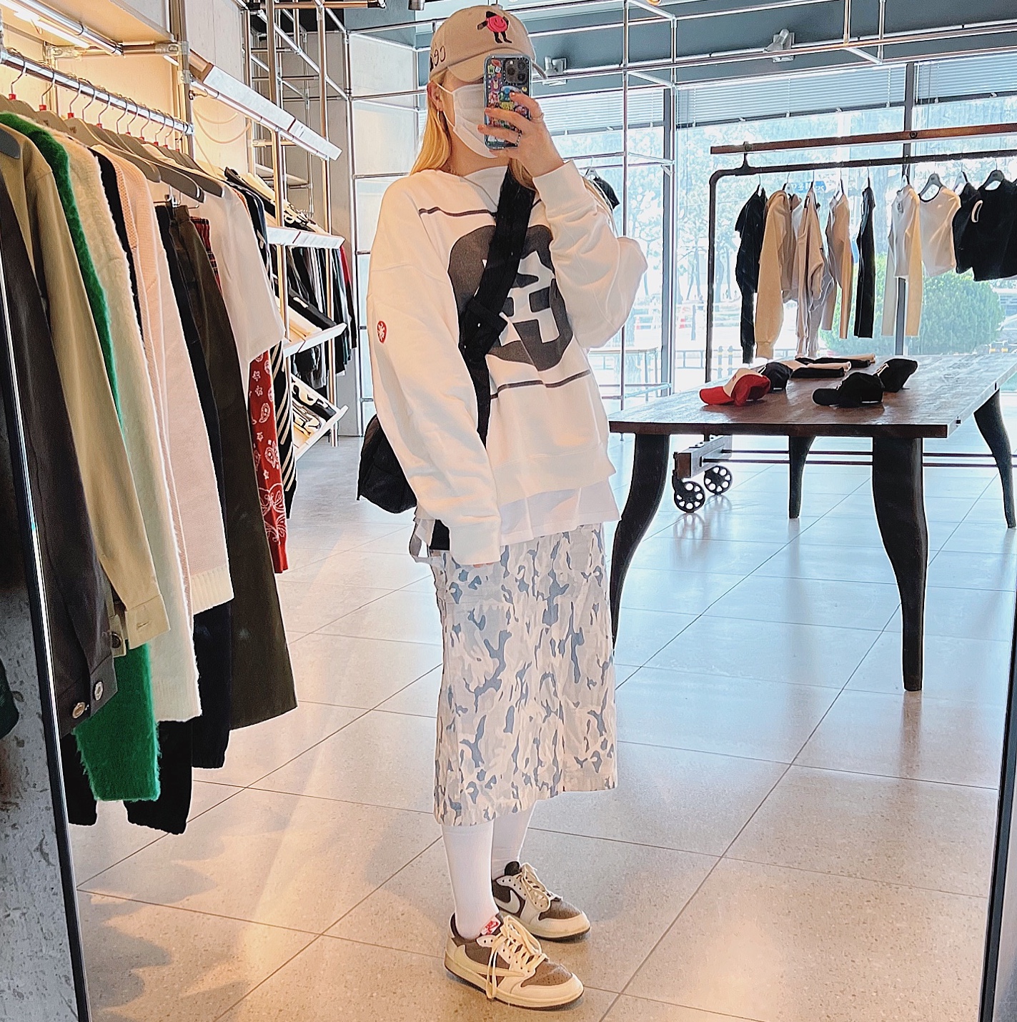 융🐬 (@__yoon.23) 님의 게시물 | KREAM