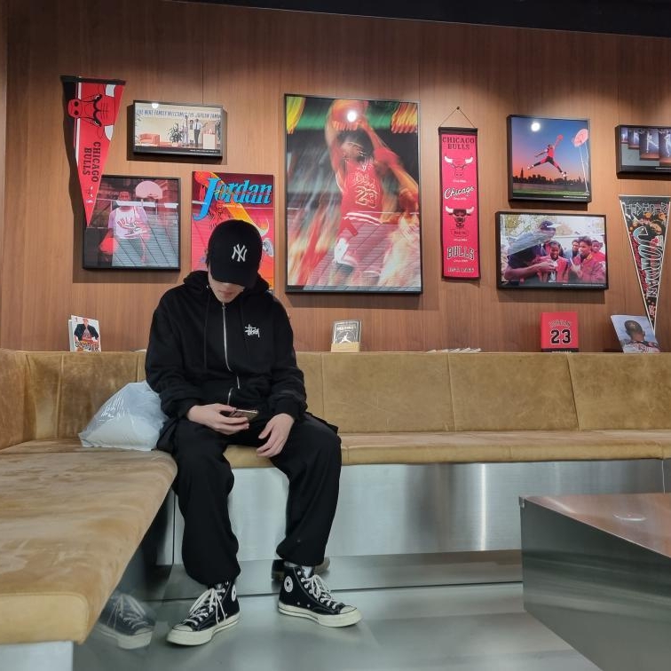 (@5_hyeonxeo) 님의 게시물 | KREAM