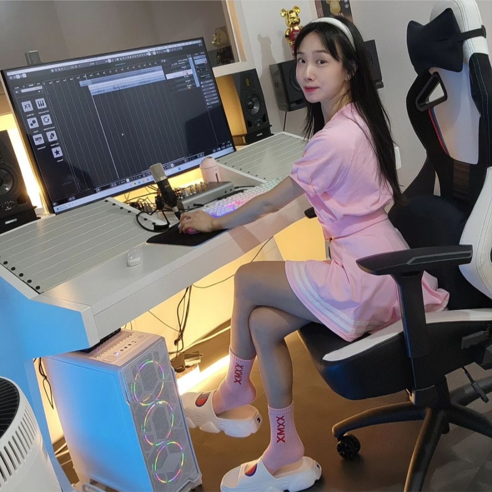 siaprince (@siaprince) 님의 게시물 | KREAM