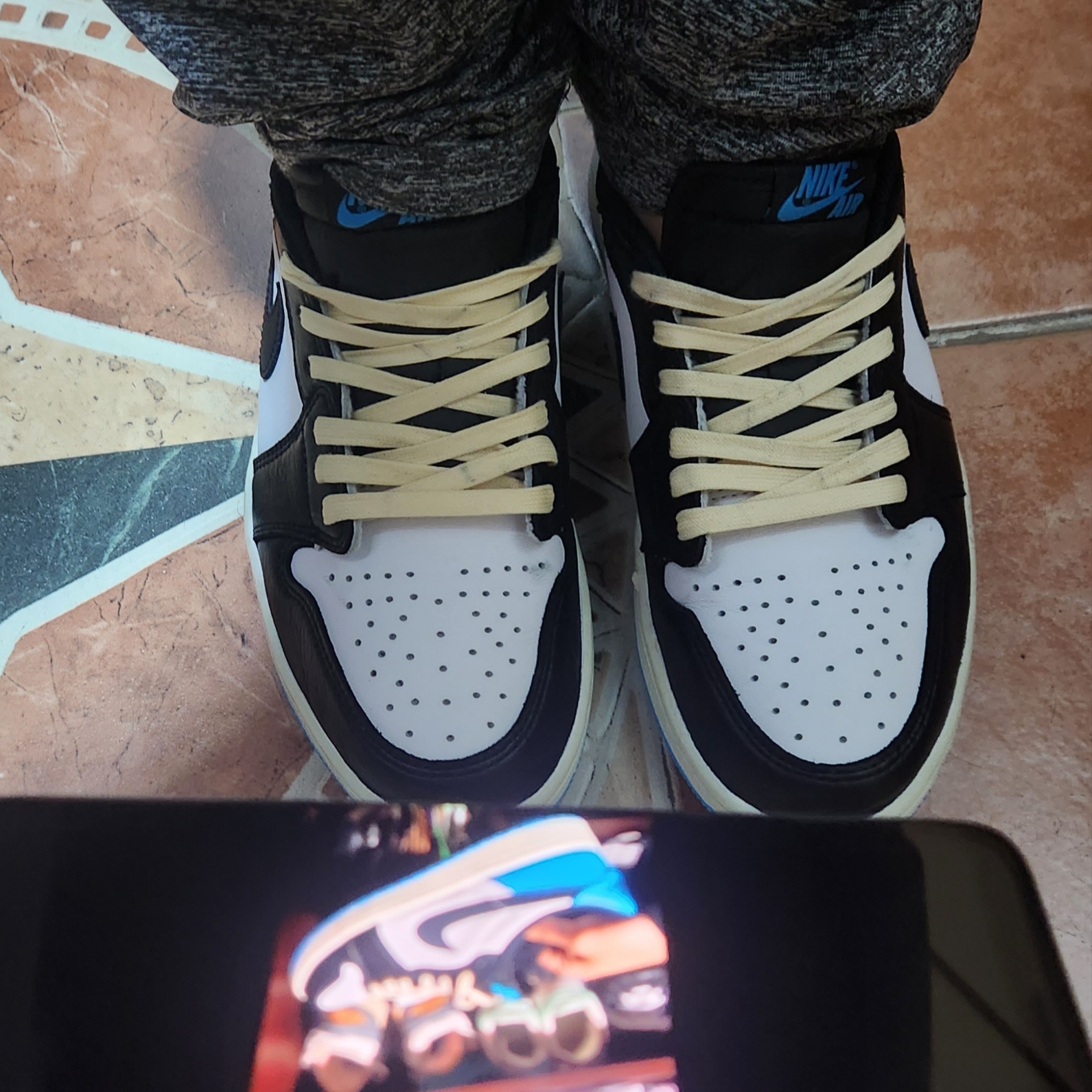 라루사 (@gok8tt) 님의 게시물 | KREAM