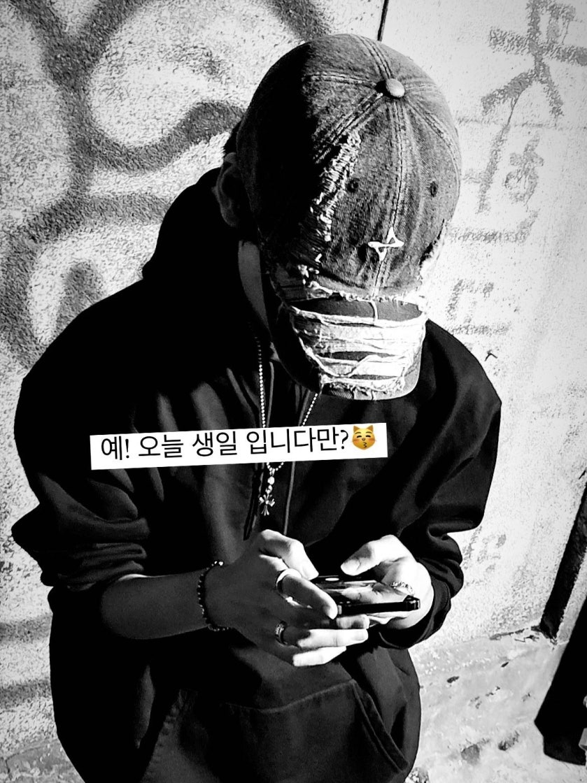 [KREAM Exclusive] BLR... STYLE | KREAM