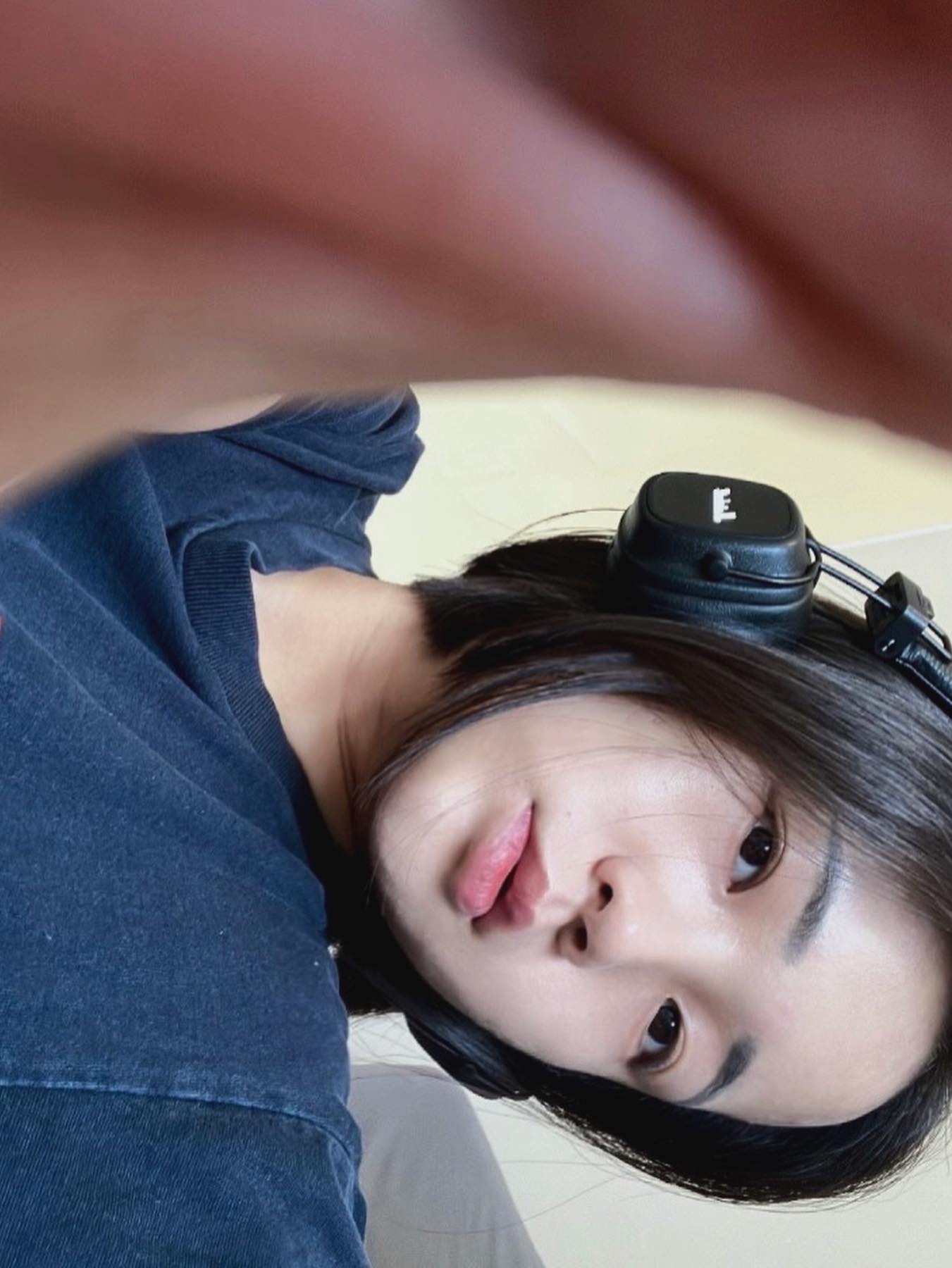 얼빡샷 😗 | KREAM