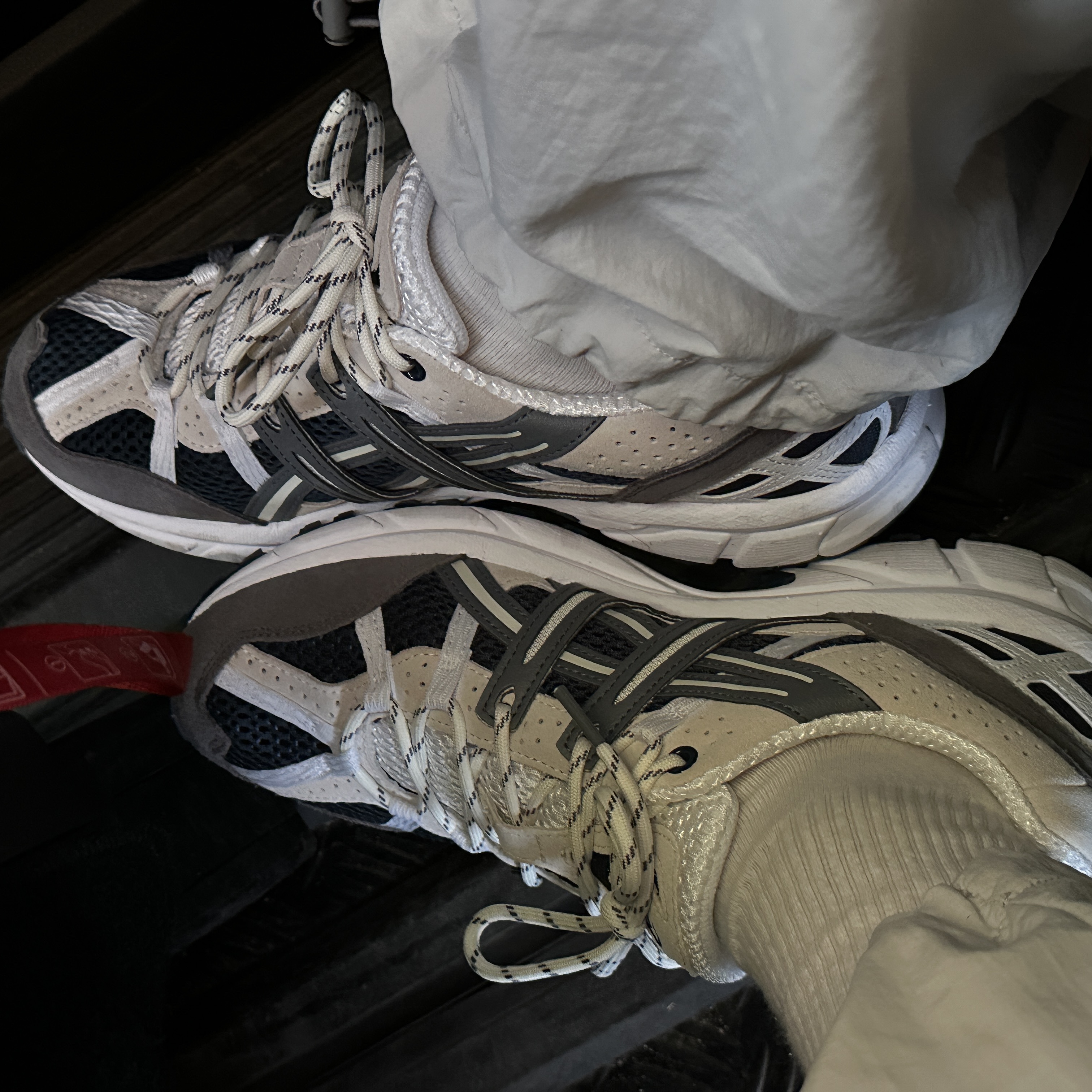 우건 (@woo._.gun) 님의 게시물 | KREAM