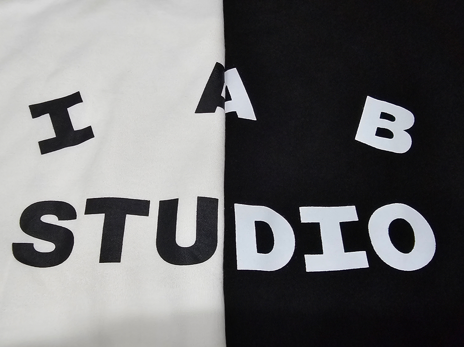 IAB 블랙 & 화이트 | KREAM