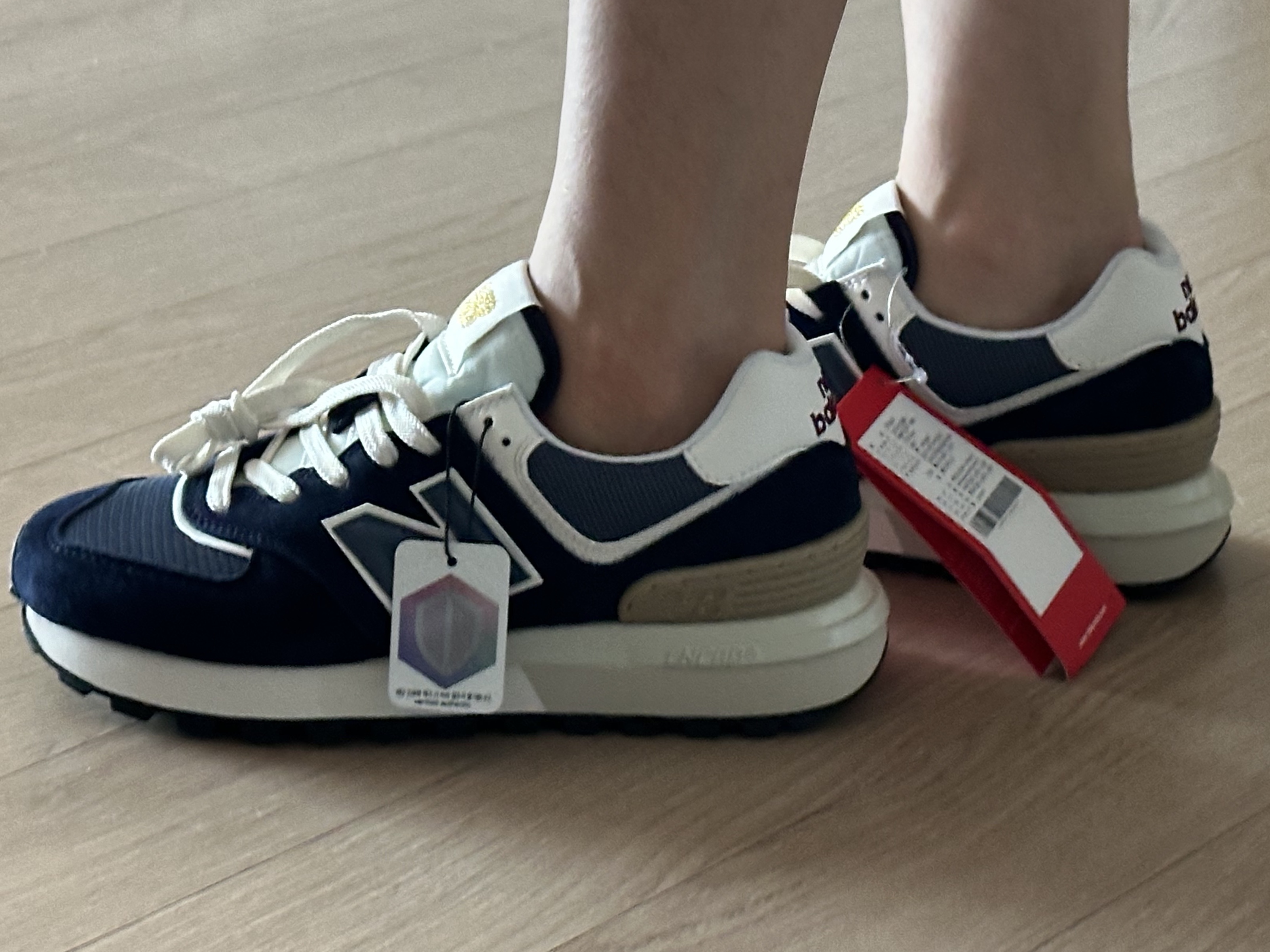 (@floverwowav...) 님의 게시물 | KREAM