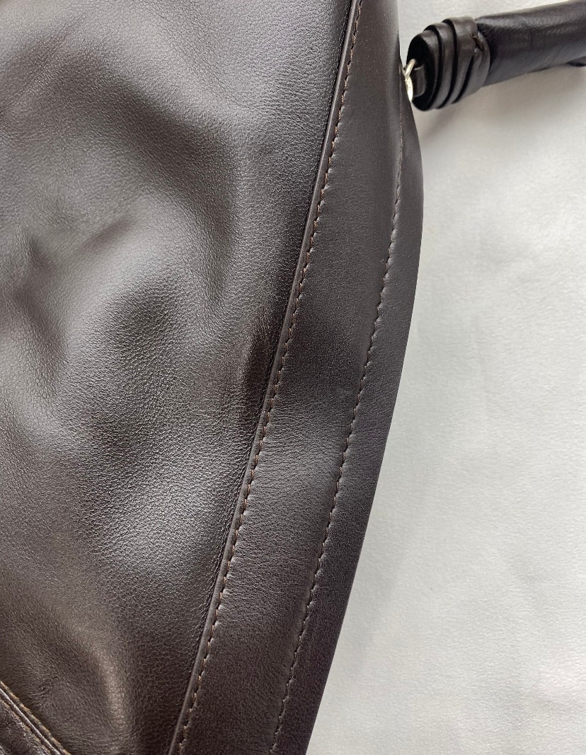 르메르 라지 크루아상 백 소프트 나파 레더 다크 초콜릿 | KREAM