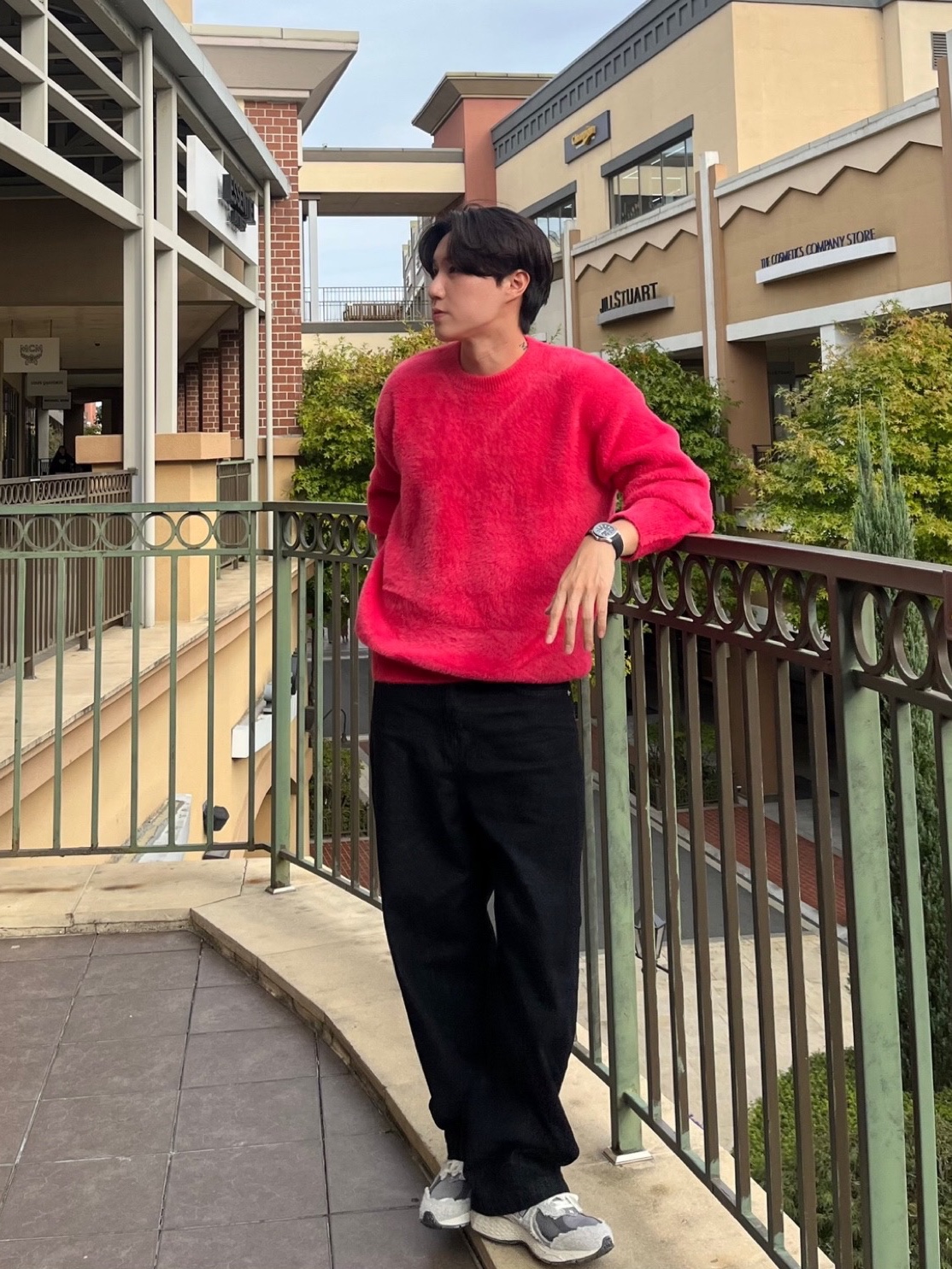 hwangryul (@ryul_hwang) 님의 게시물 | KREAM